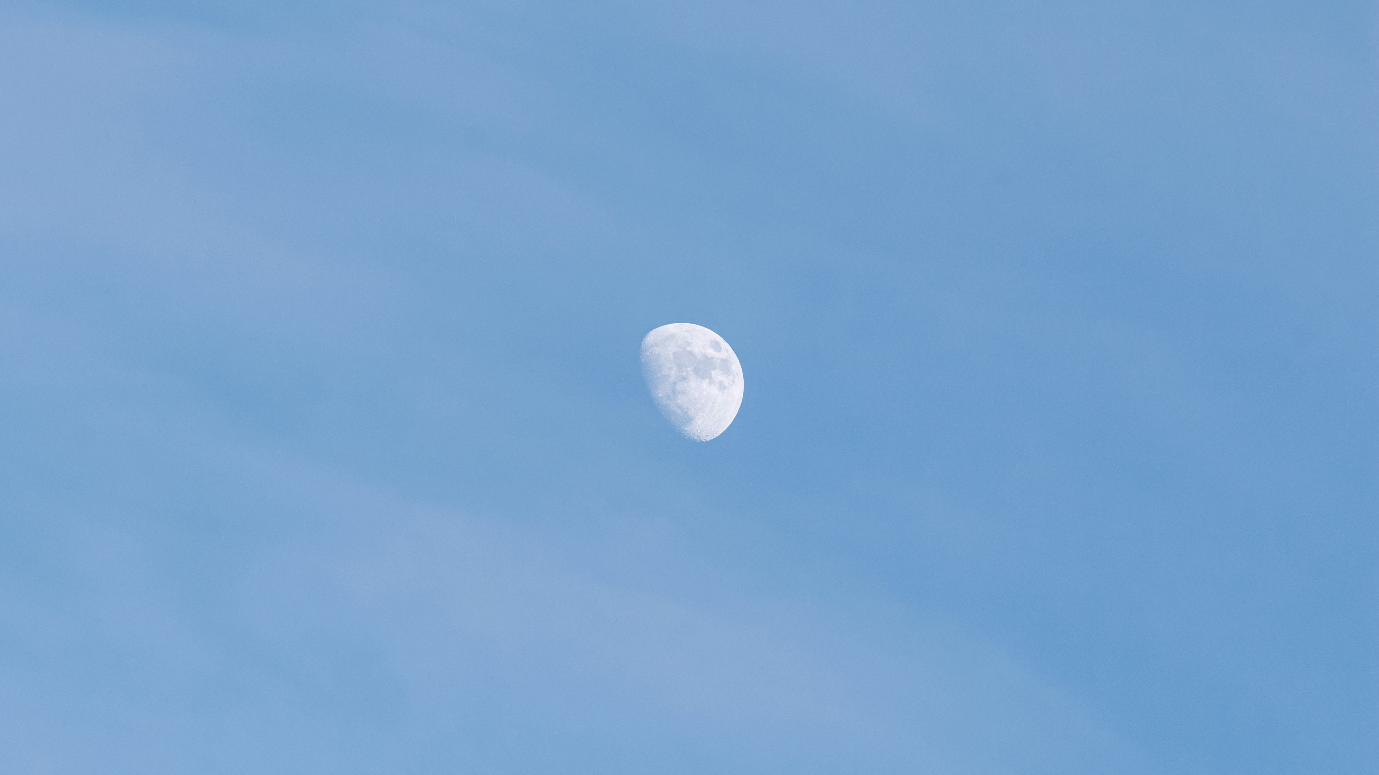 Luna in Soft Daylight: A Quiet Sky