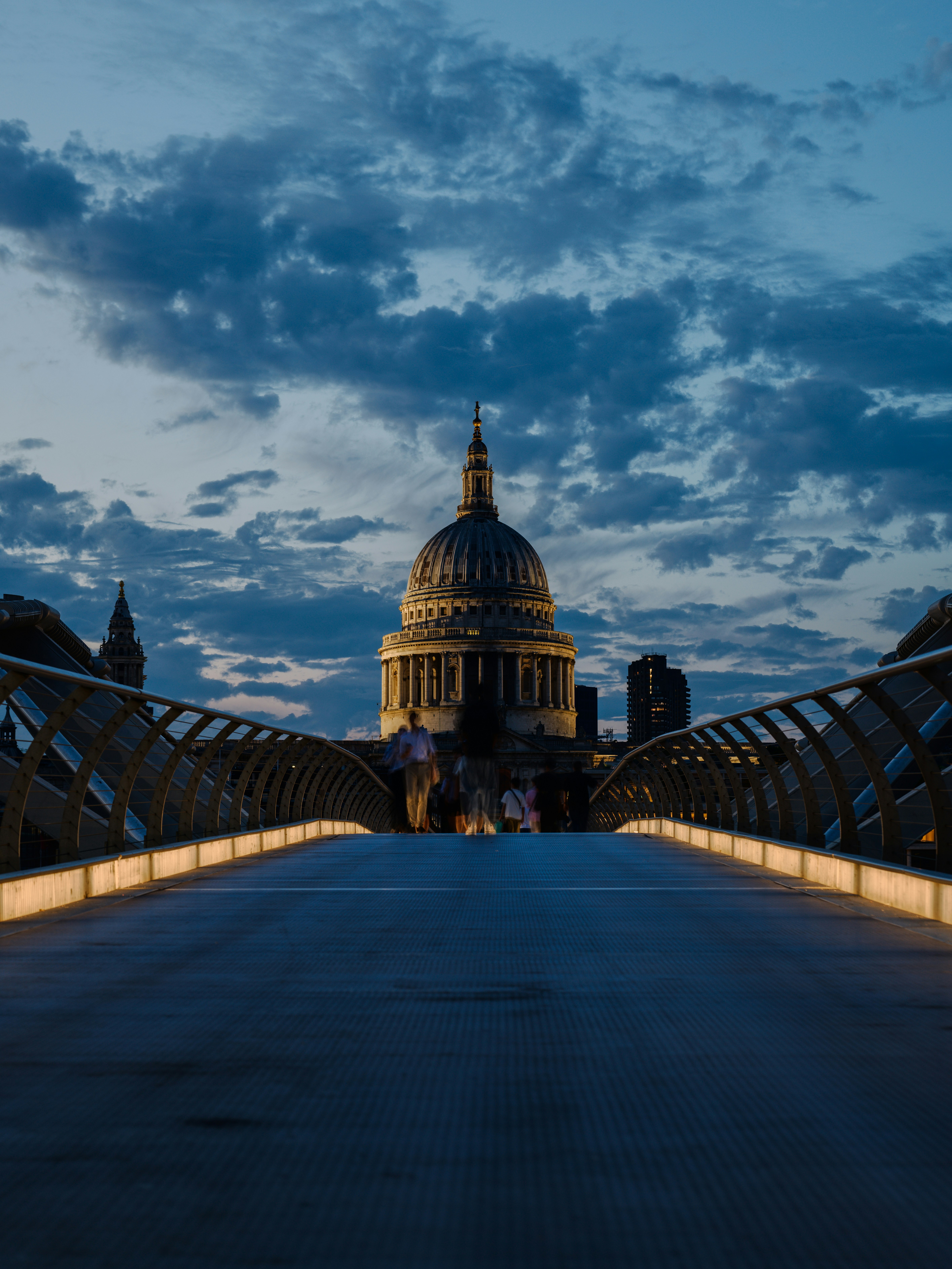 Stairway to St. Paul’s: Evening Approach Across One Thames Bridge