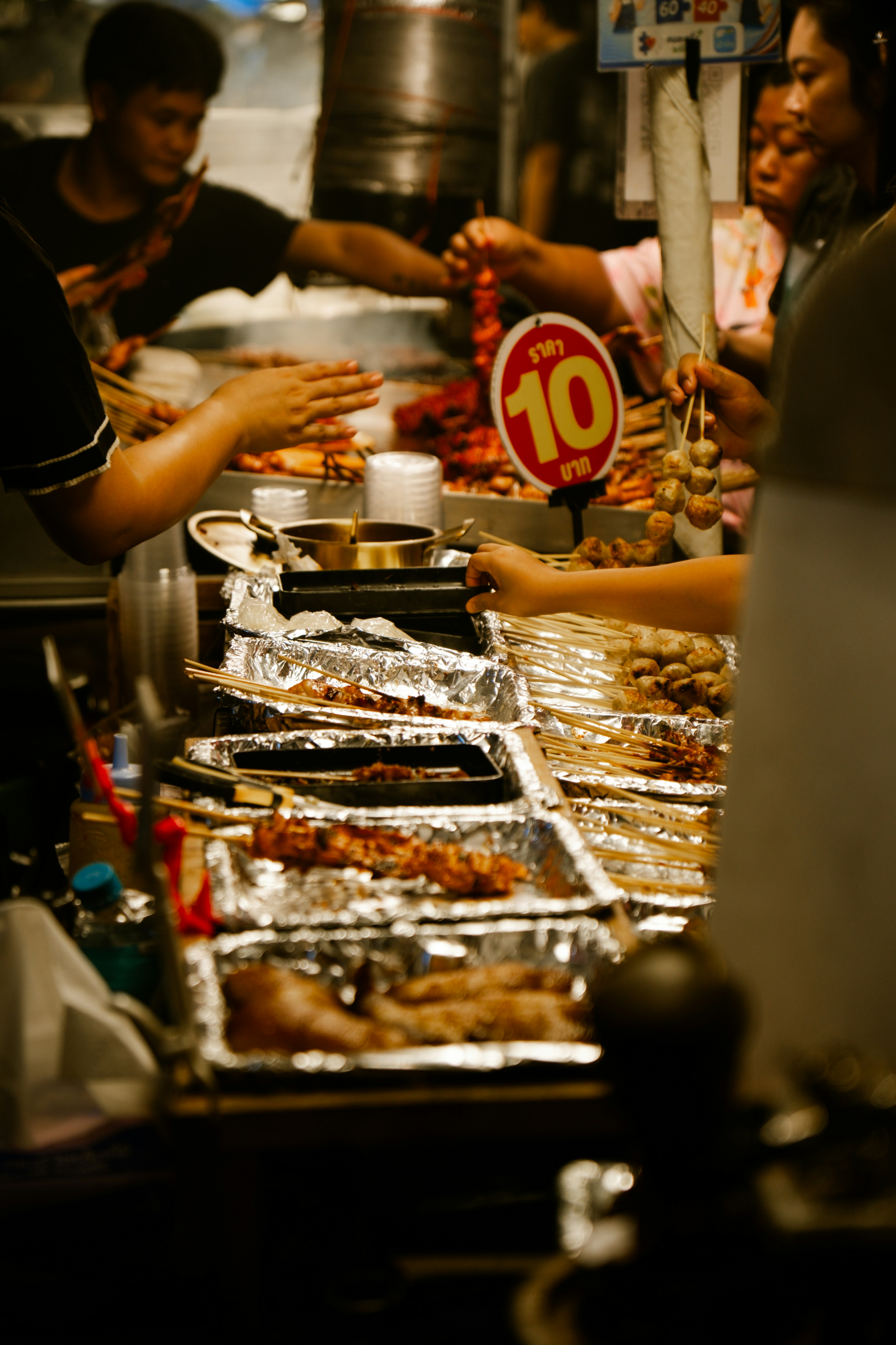 Skewer Street Grill: A Crowd-Handled Feast at a Night Market