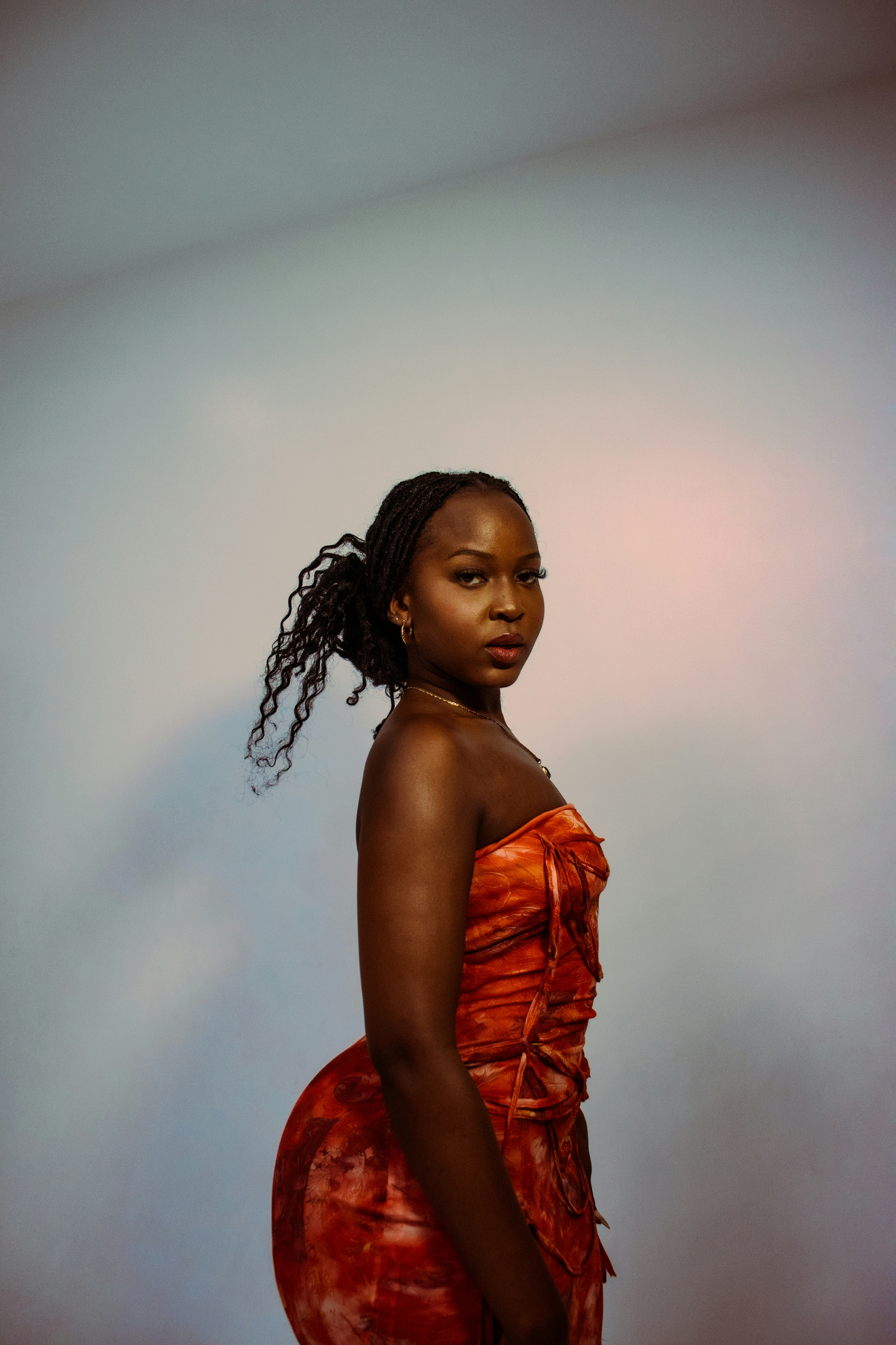 Portrait in Color Mist: The Striking Glow and Quiet Strength