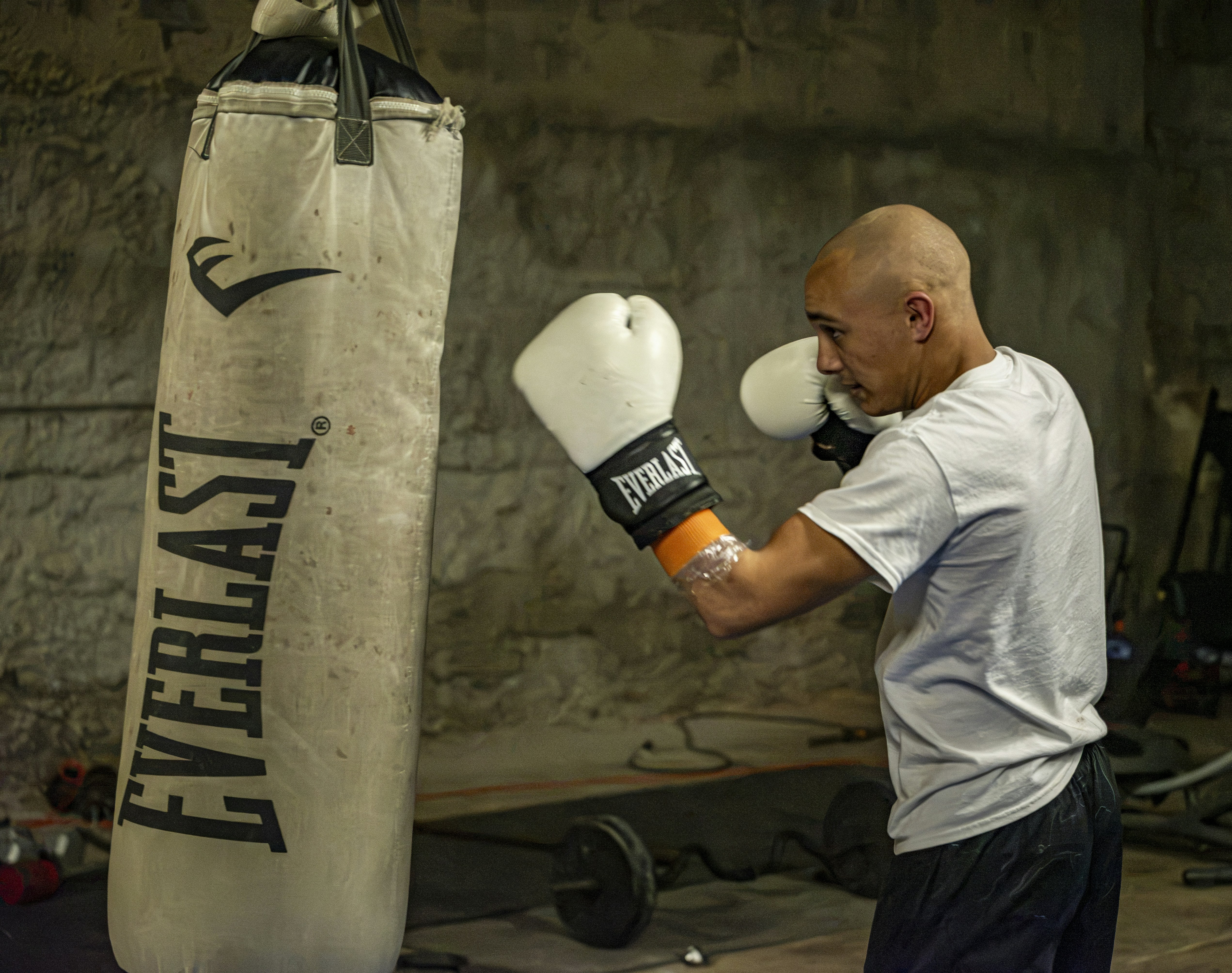 Focused Hook: A Boxer Sets for Precision in the Ring-Corner