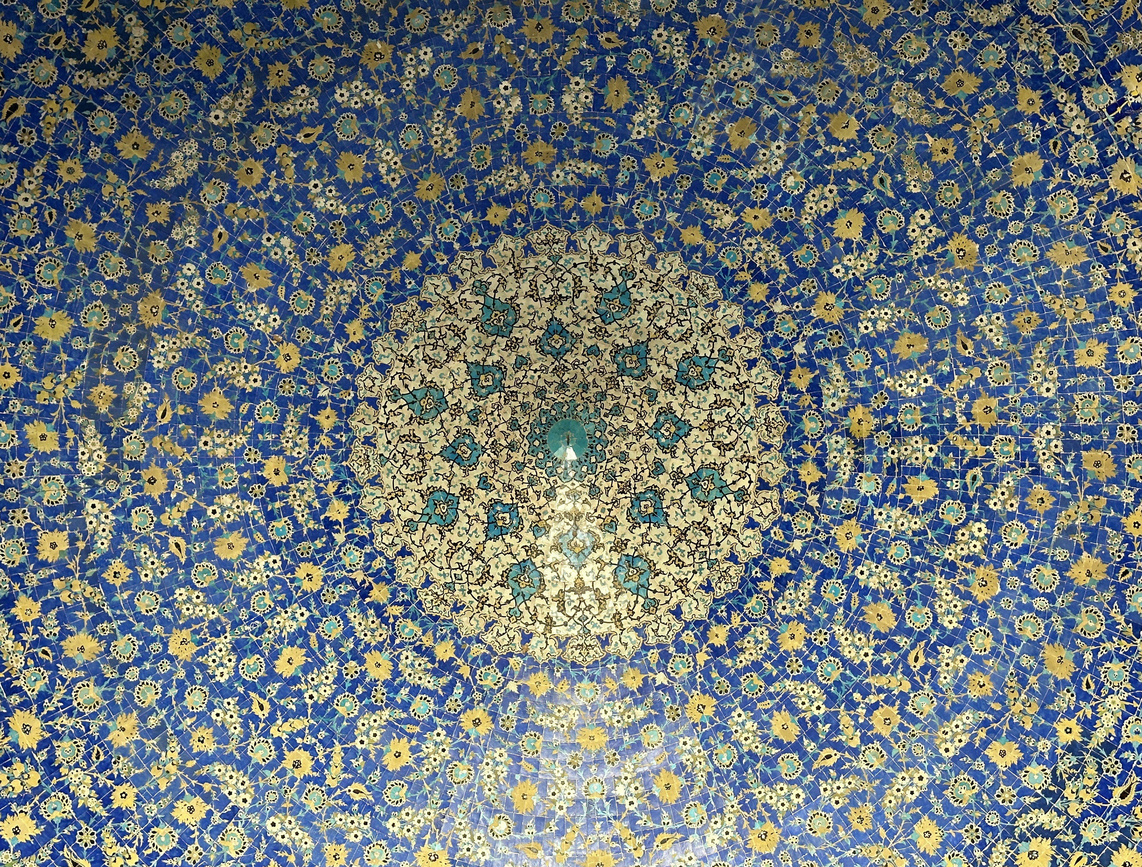 Concentric Mosaic Dome: Fractal Stars in Blue-Gold