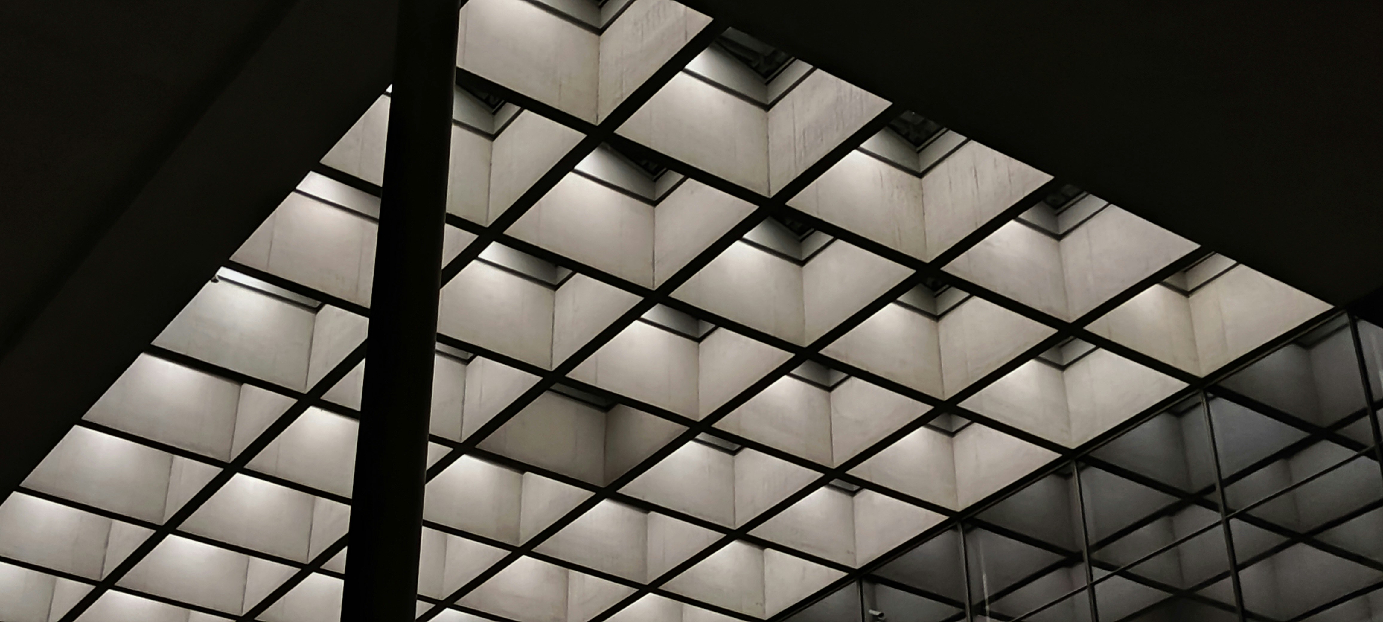 Intersecting Light and Shadow: Geometry of the Ceiling Grid