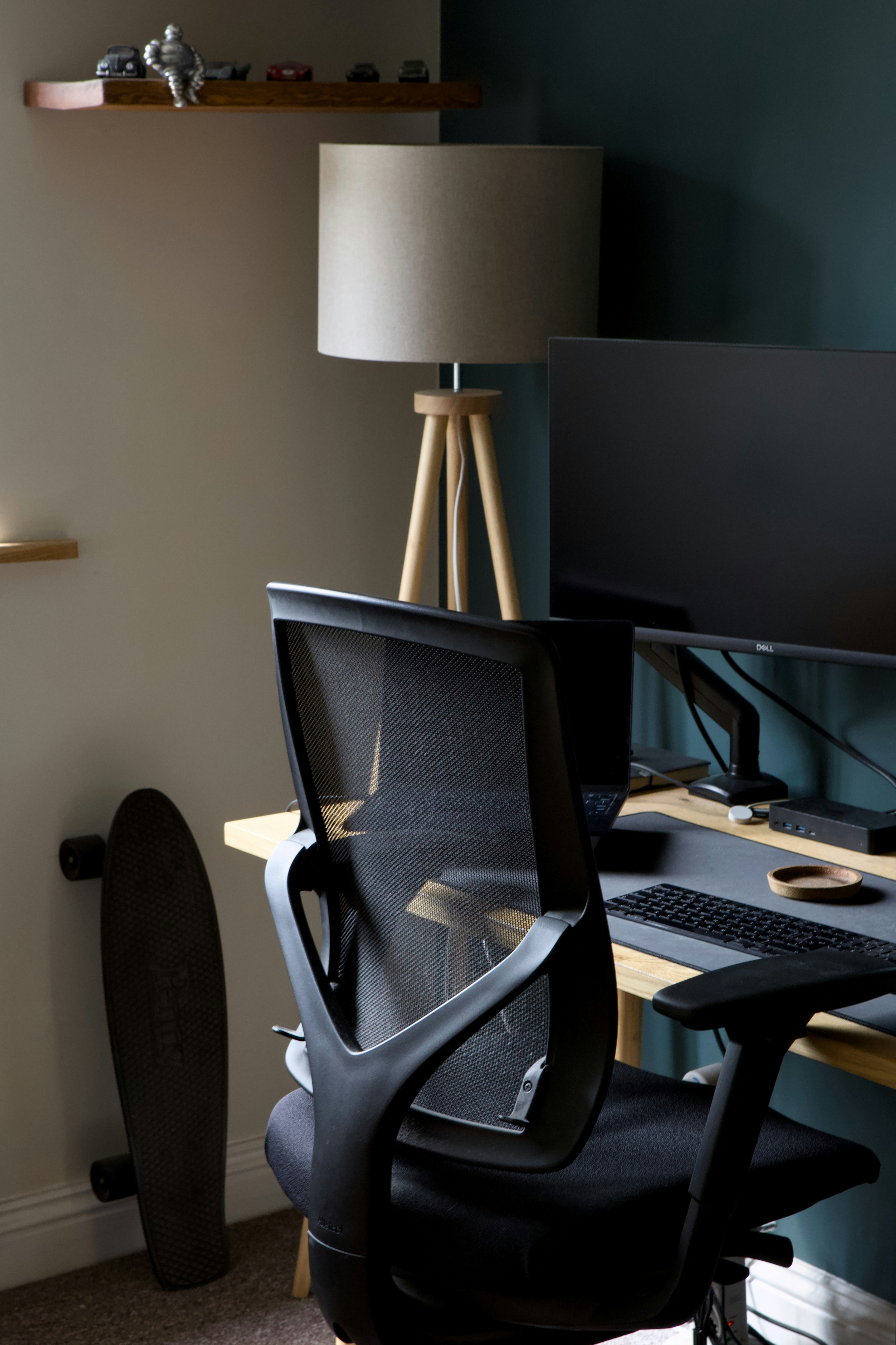 Quiet Tech Sanctum: A Precision Workspace With Ergonomic Detail