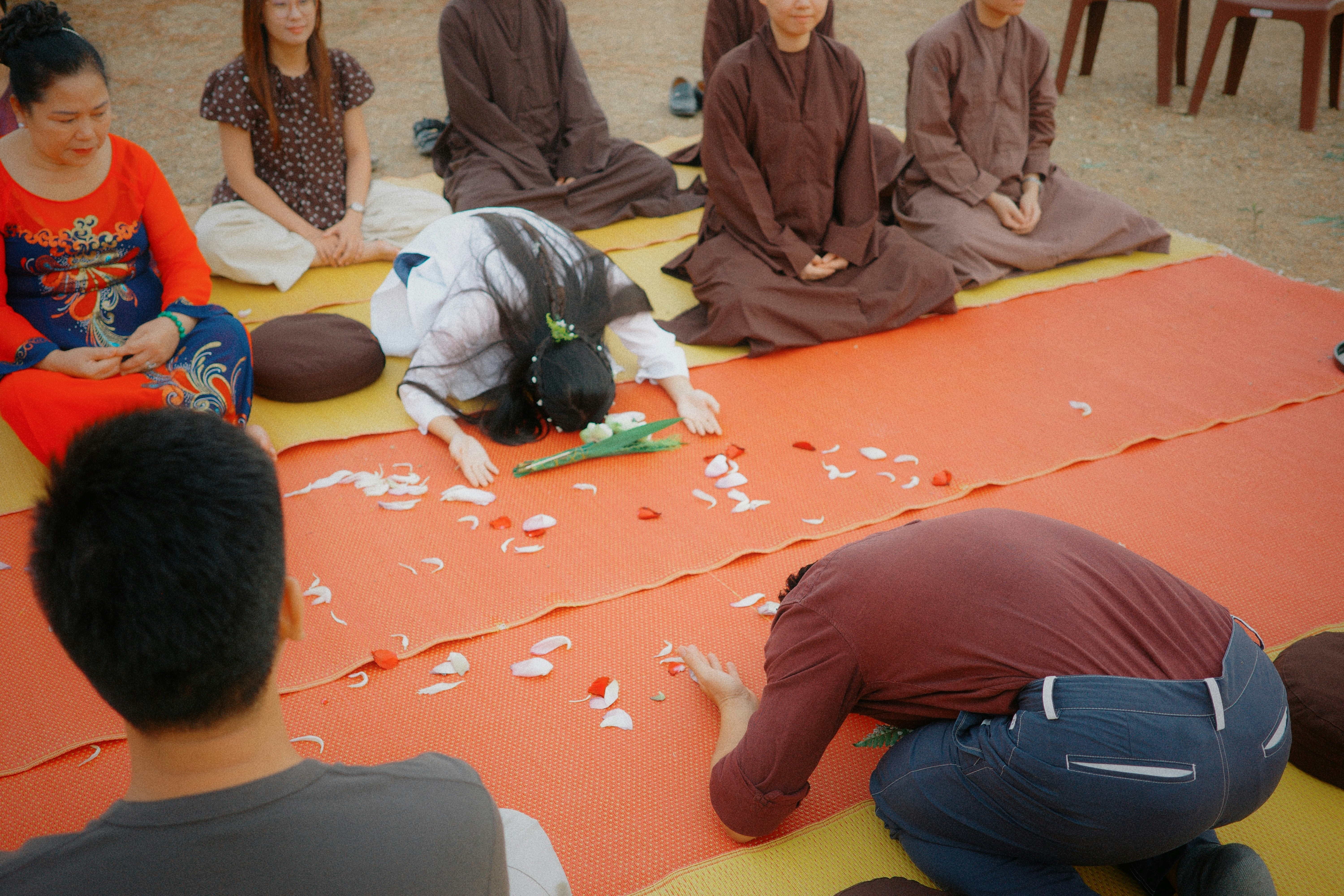 Ritual of Offerings: A Quiet Circle of Gratitude