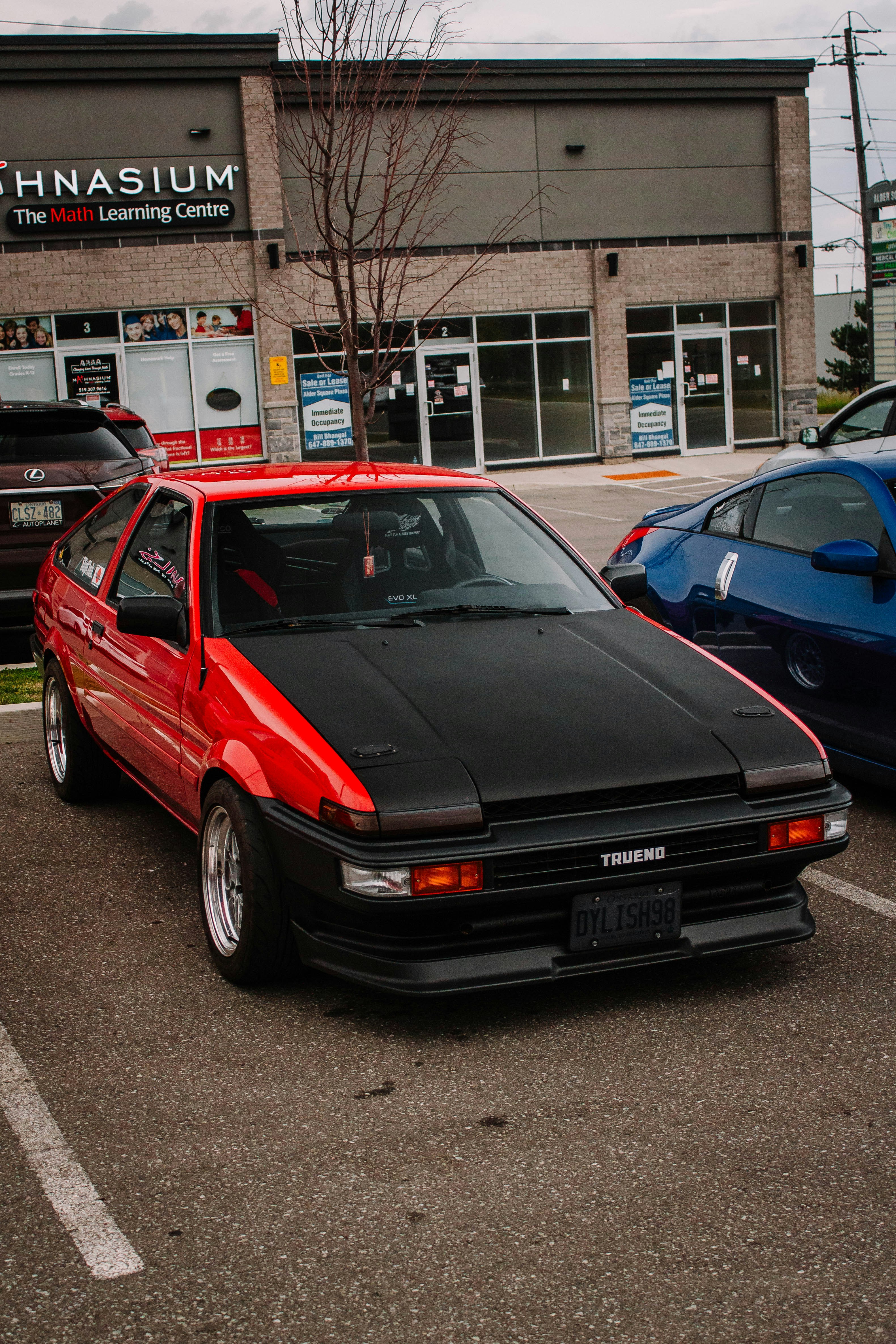Red-and-black Classic: A Trueno Stance Outside the Learning Centre