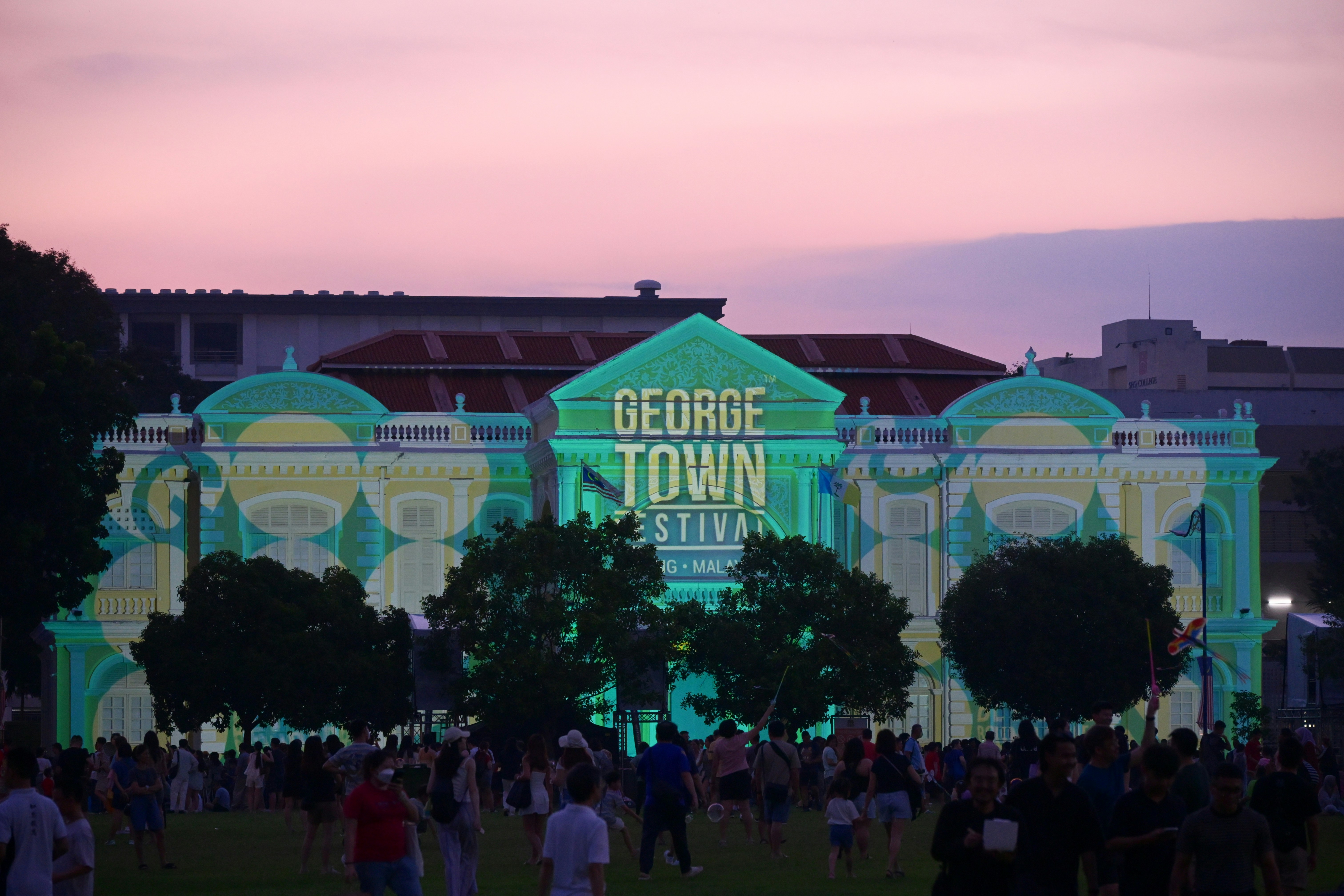 George Town Festival Pavilion: Neon Glow on the Festive Facade