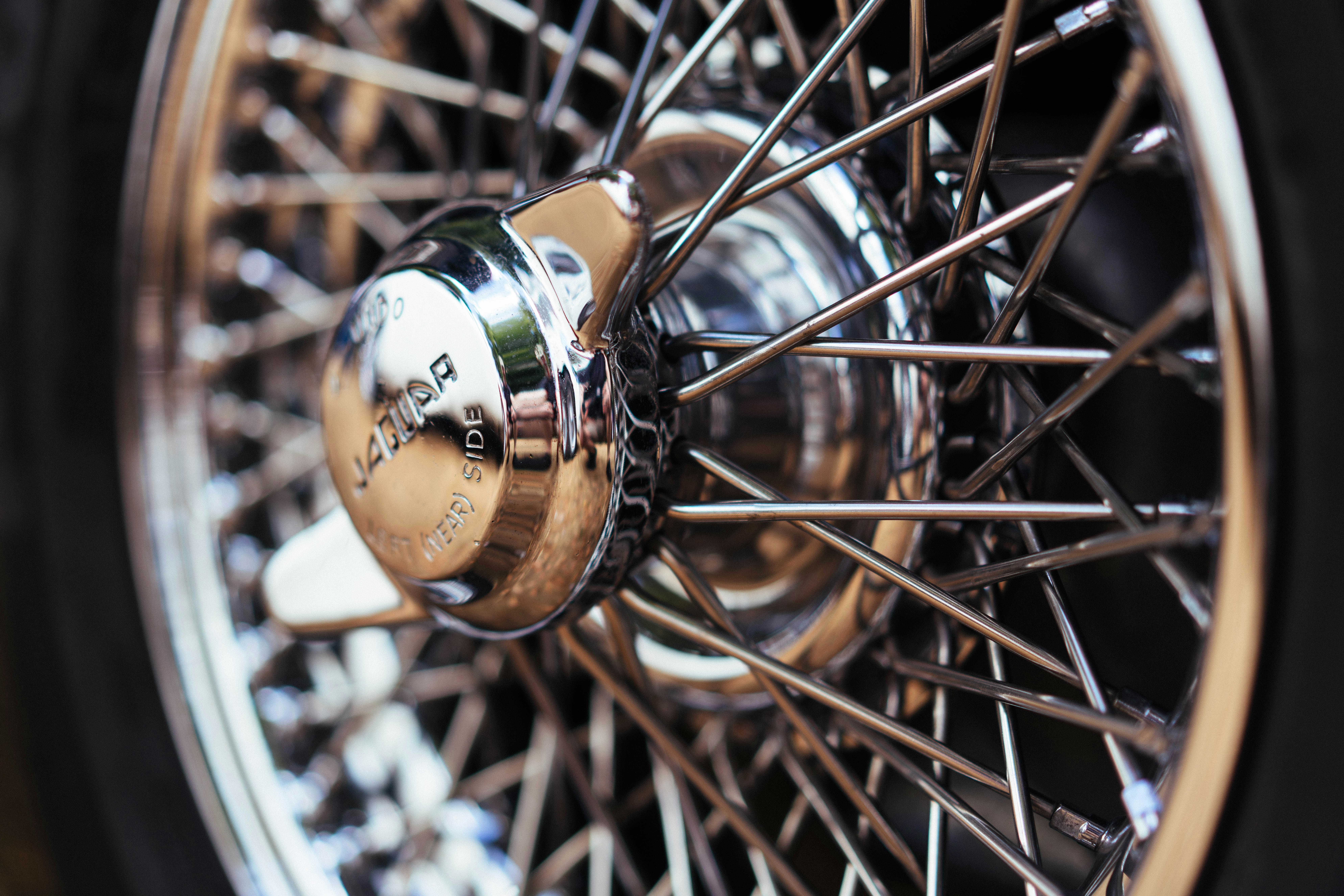 The Quiet Pulse of a Vintage Wheel