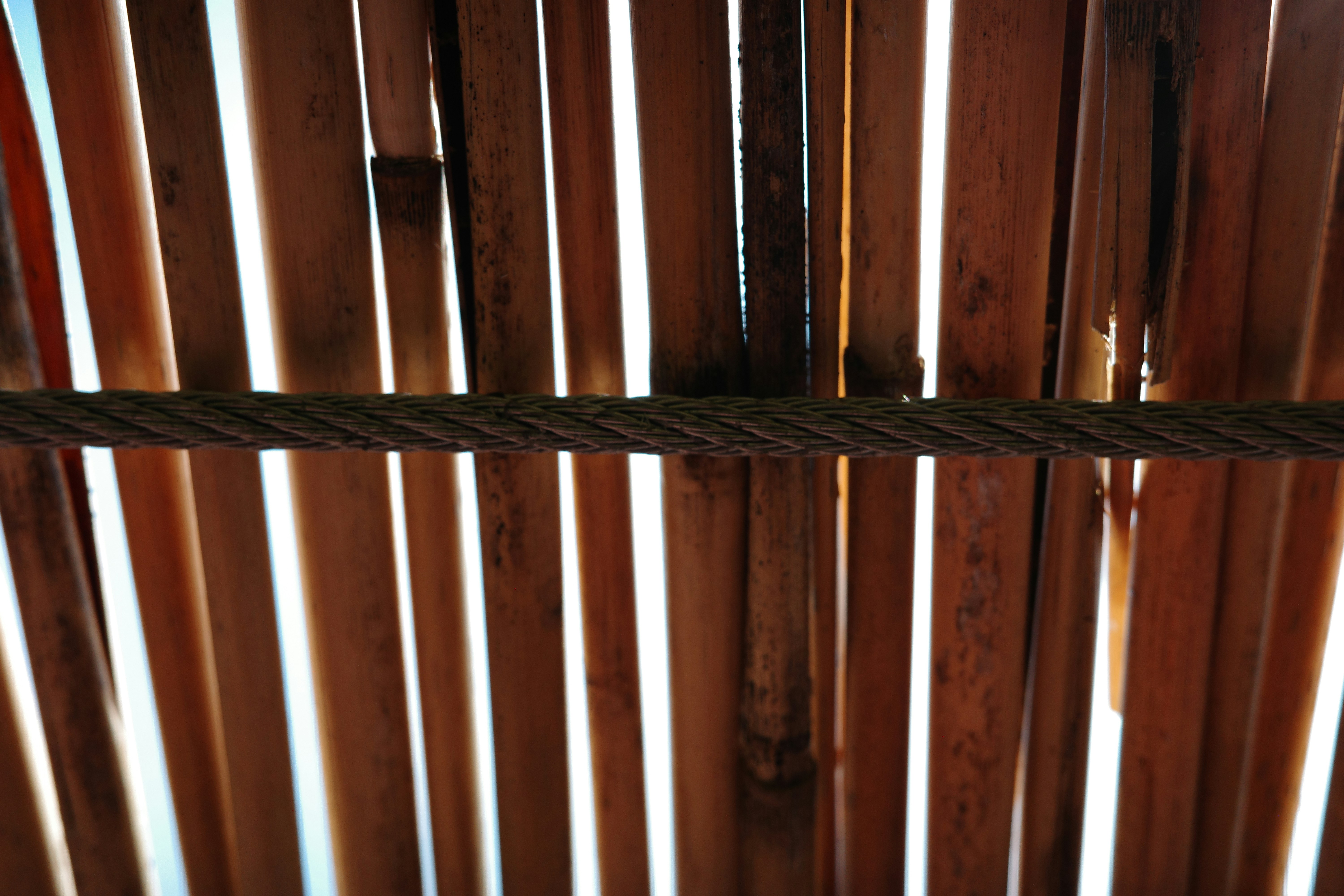 Rising Gaps: Vertical Slats and a Dark Beam