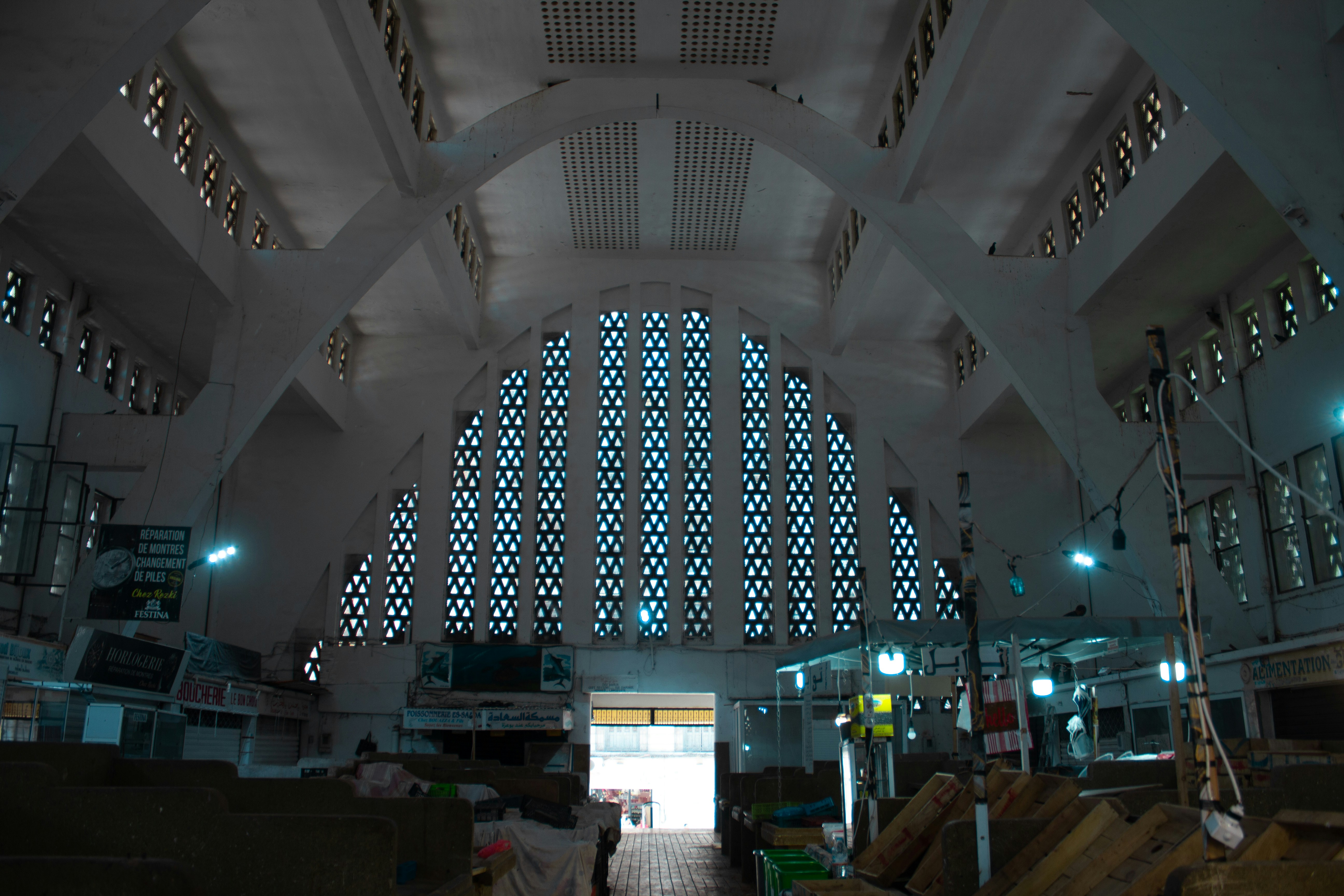 Sunlit Grooves: Light through the Geometric Atrium