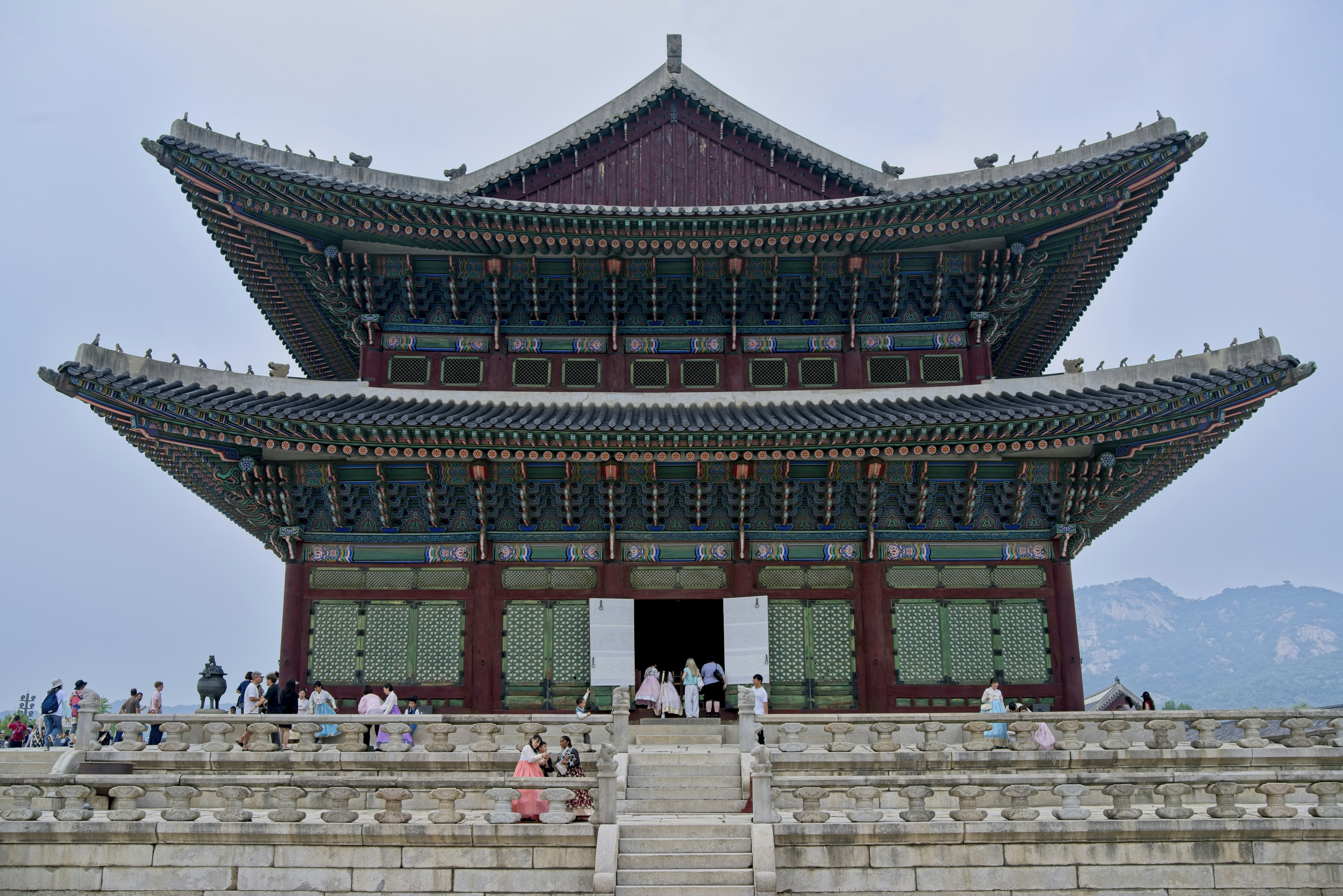 Hierarchical Gateways: A Korean Gwanaksan Palace Framed Against a Mountain Ridge