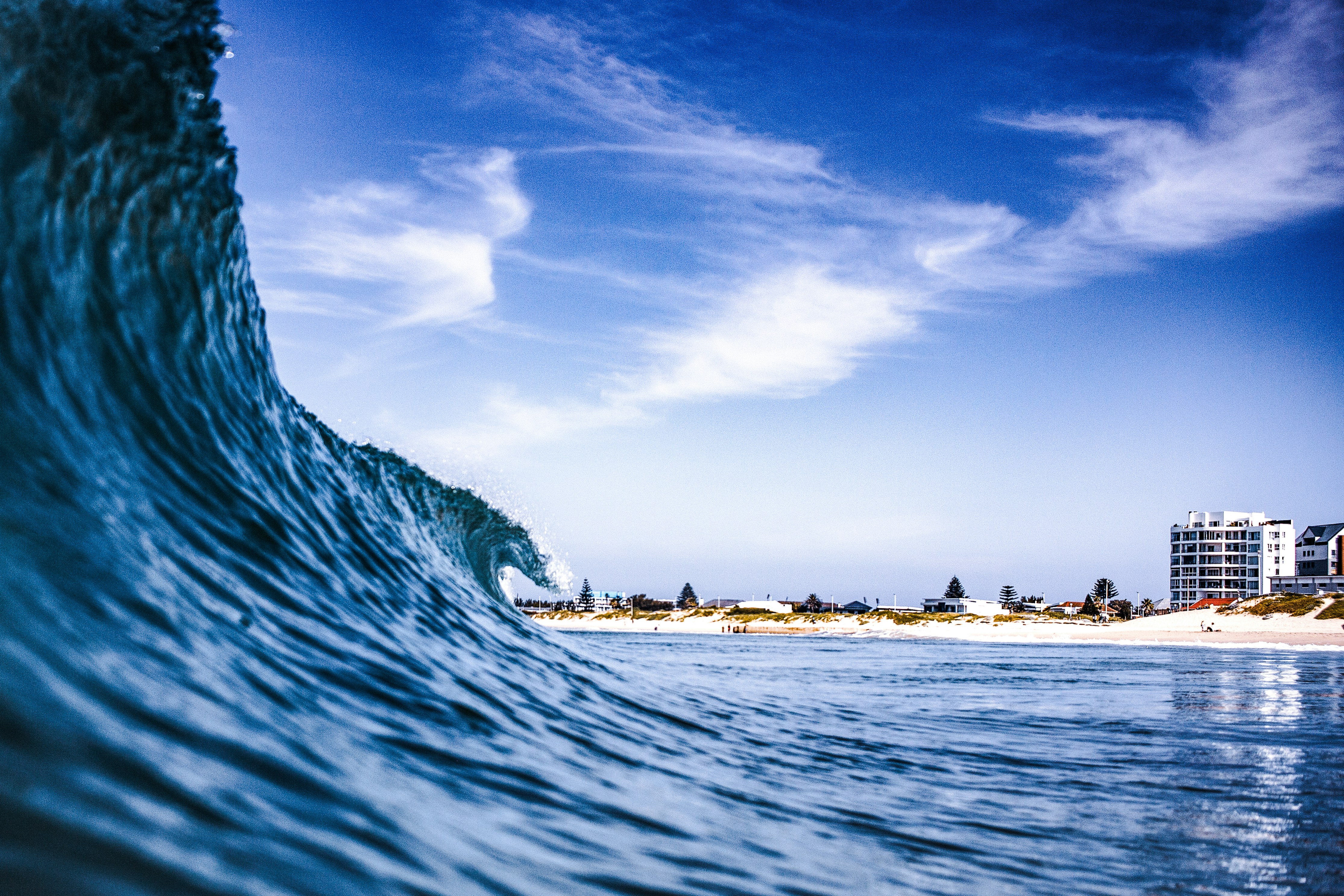 Blue Crest Breaker: A Quiet View Inside the Wave