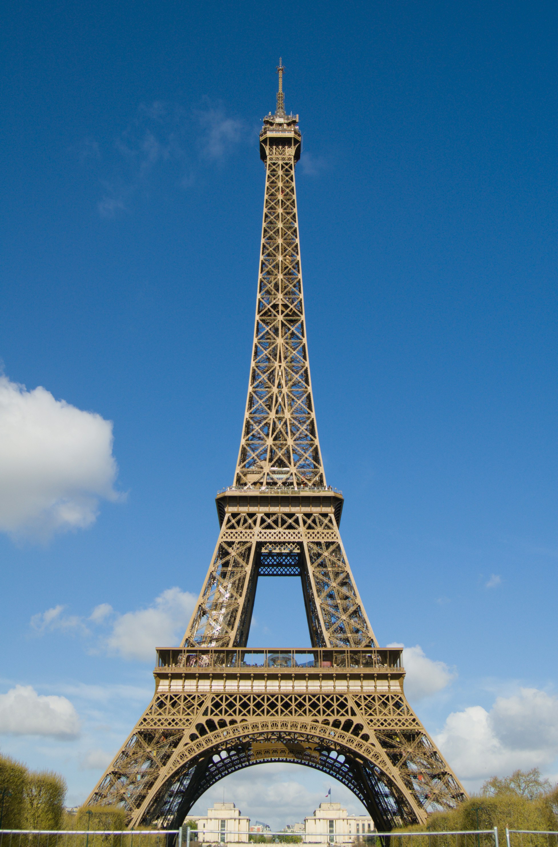 Towering Iron Lace: The Eiffel Needle Reaches a Clear Sky