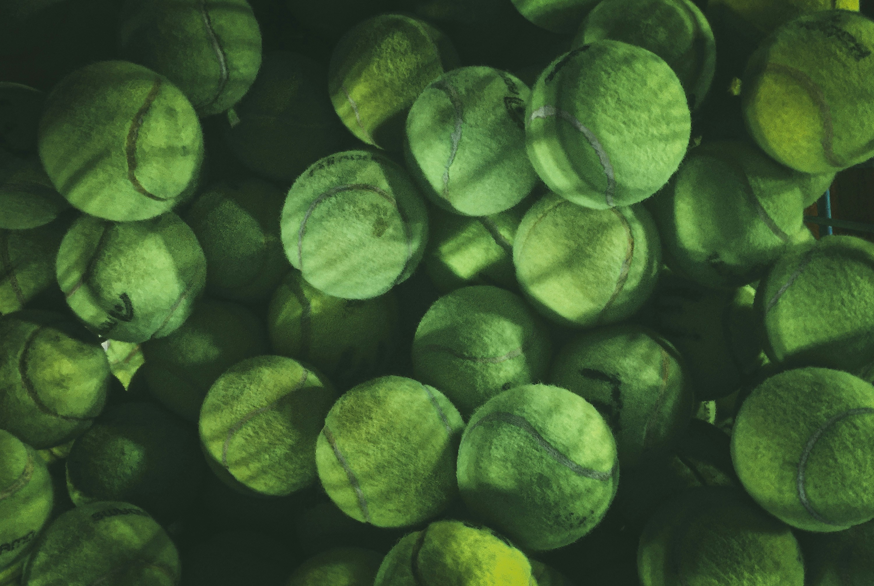 Green Volley: A Dense Field of Tennis Balls