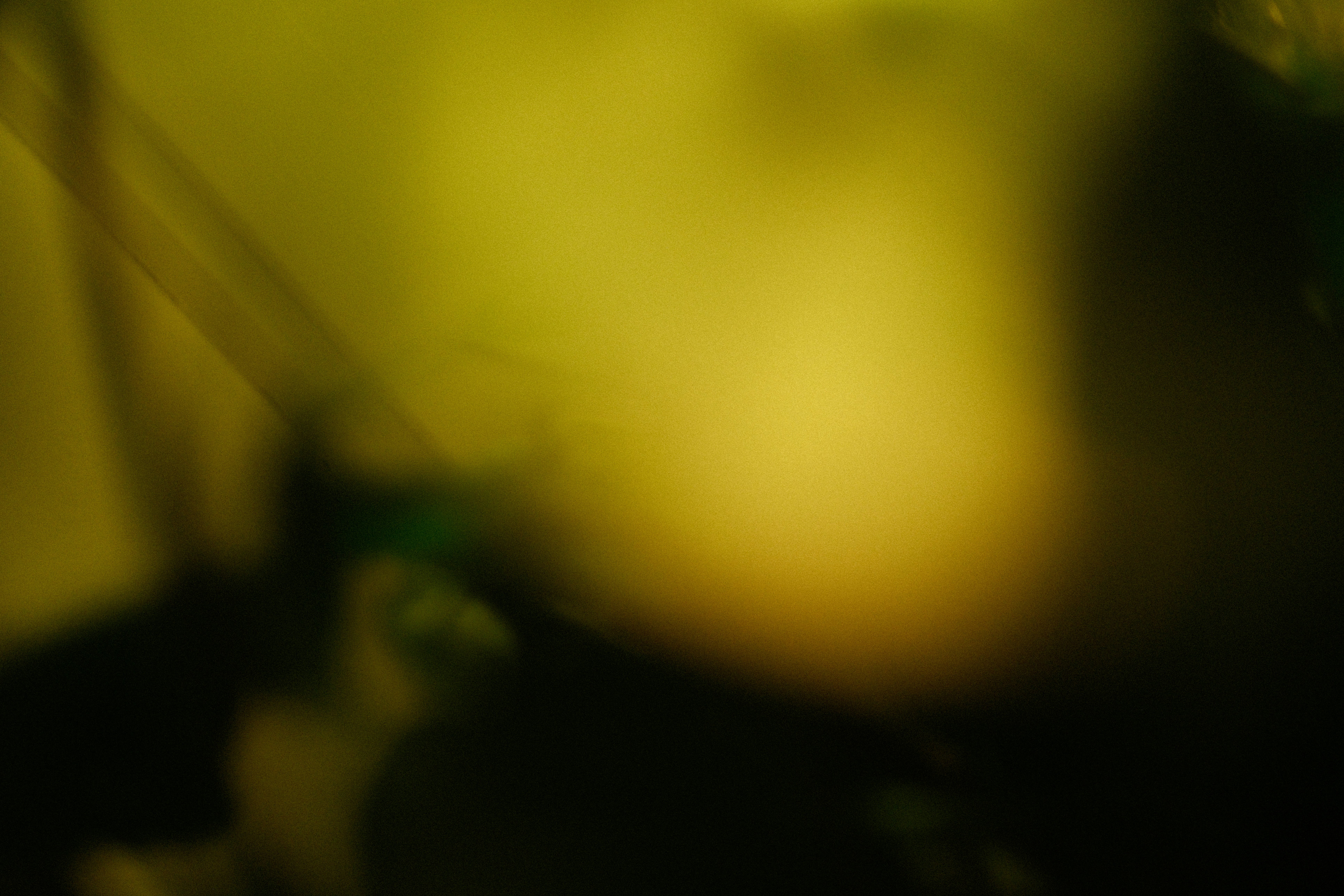 Blurred Glow: A Quiet Engineered Light in Warm Tones