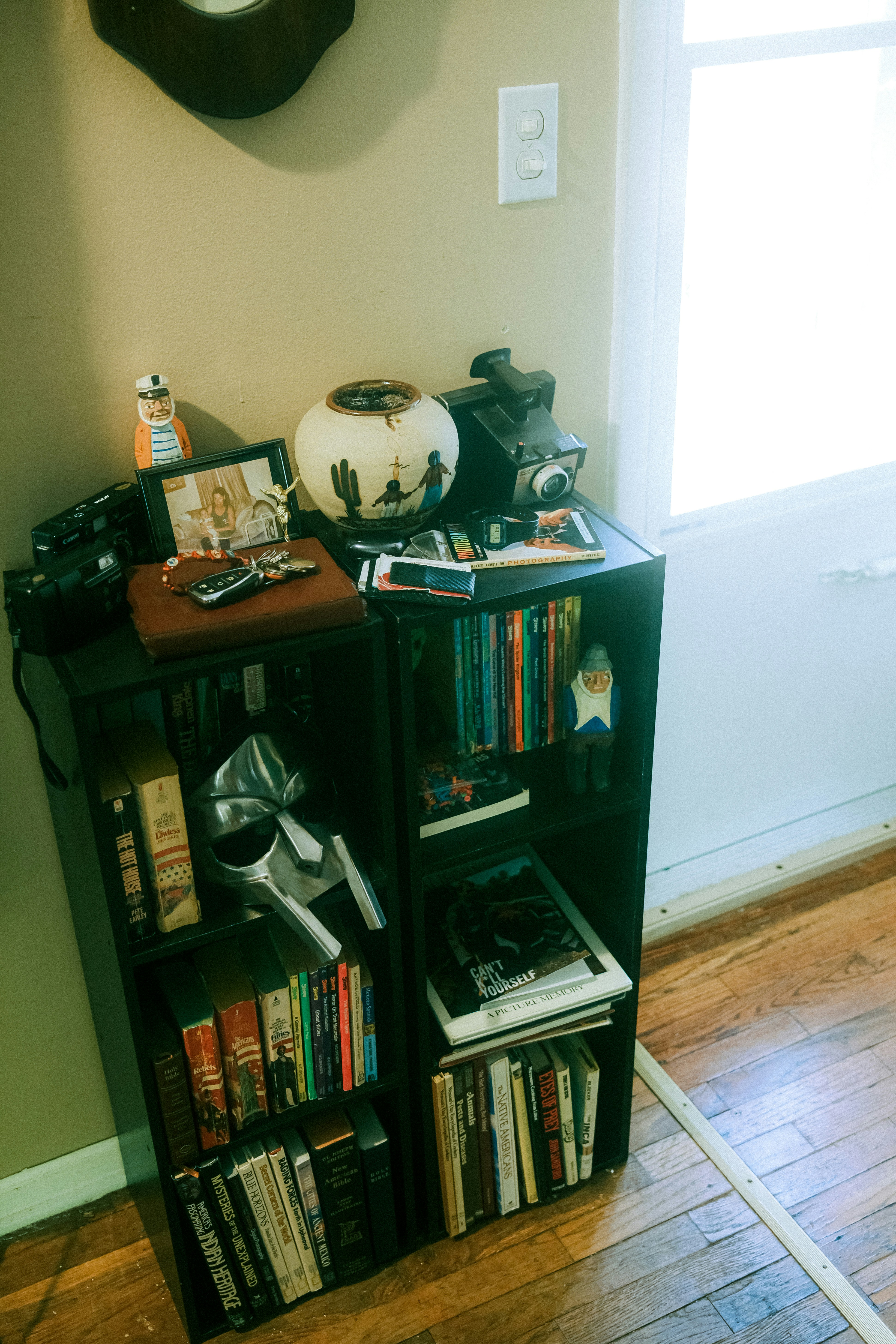 A Quiet Corner of Curios and Books