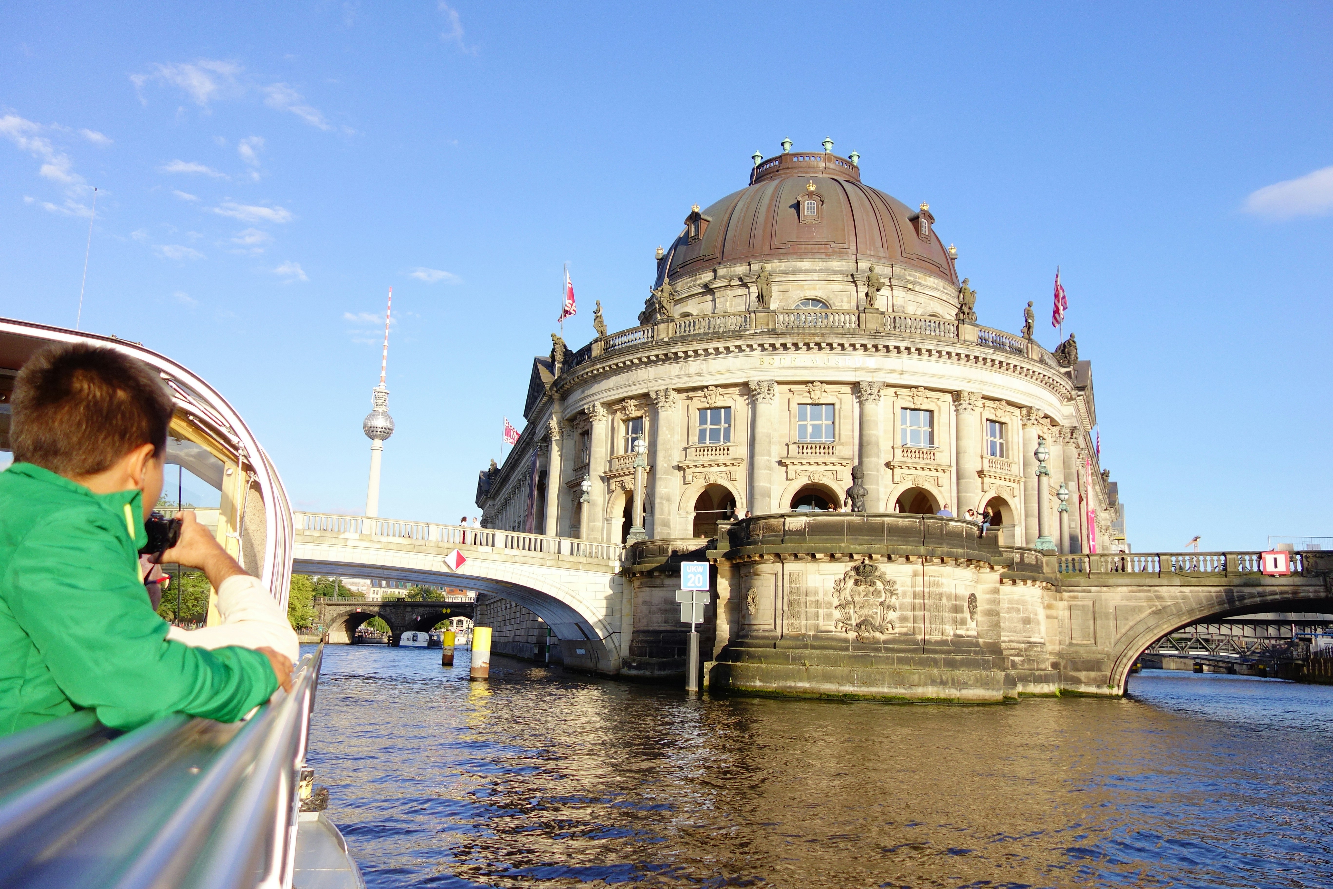 Mesh of Stone and Water: The Bode Museum on the Spree