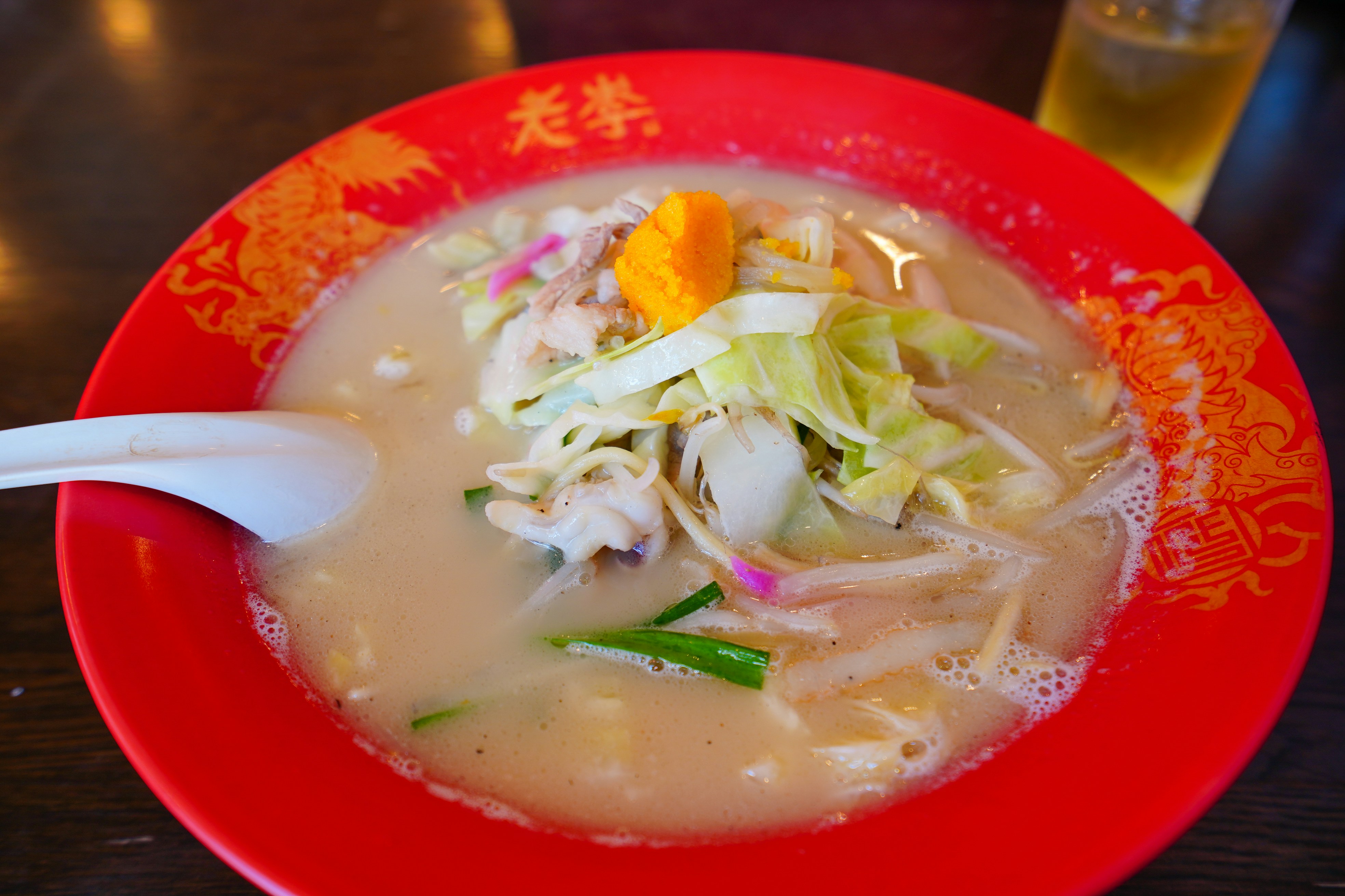 Creamy Tonkotsu Bowls: Central Noodles and Garnish