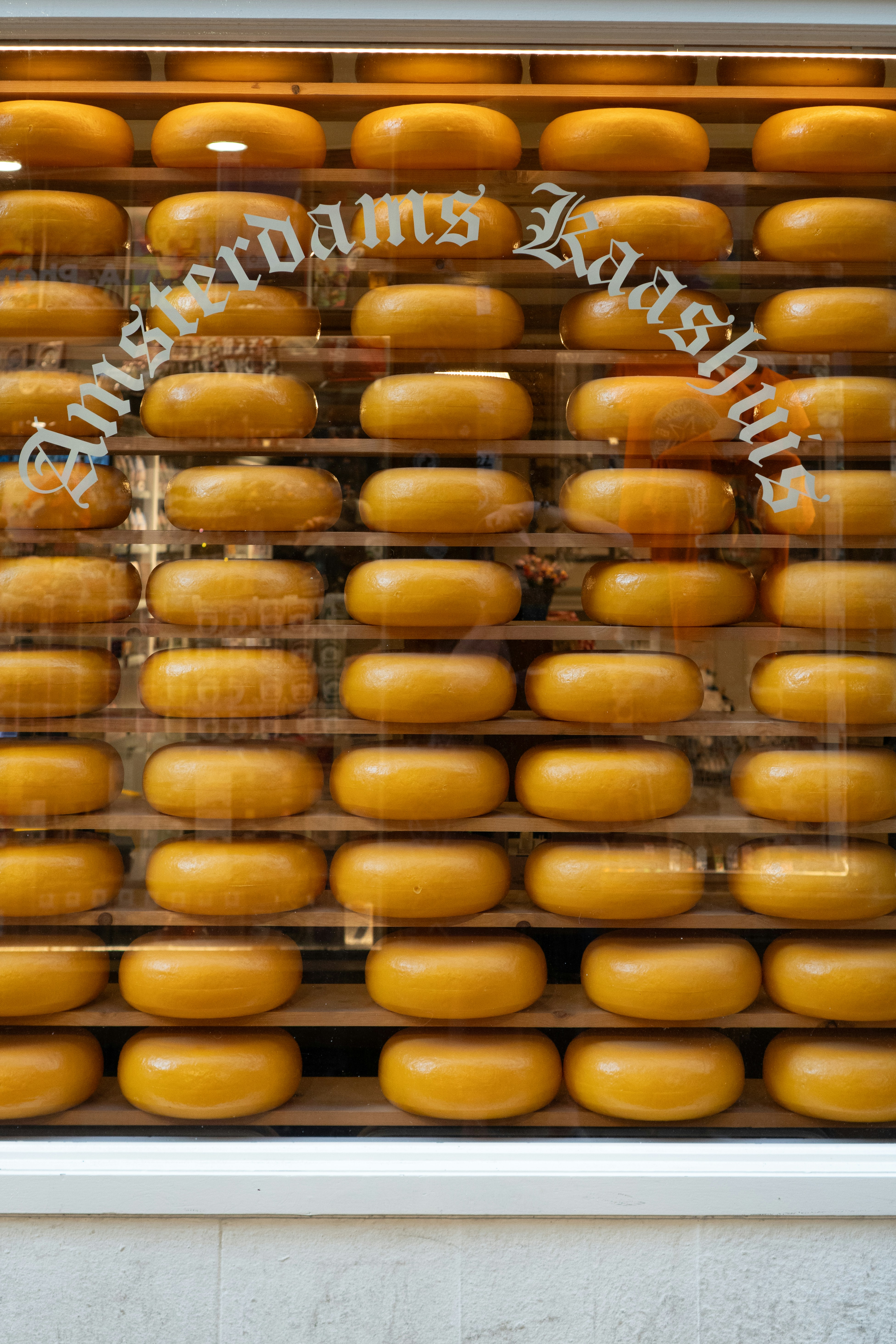 Golden Rows: A Window of Ring-Cut Rectangles