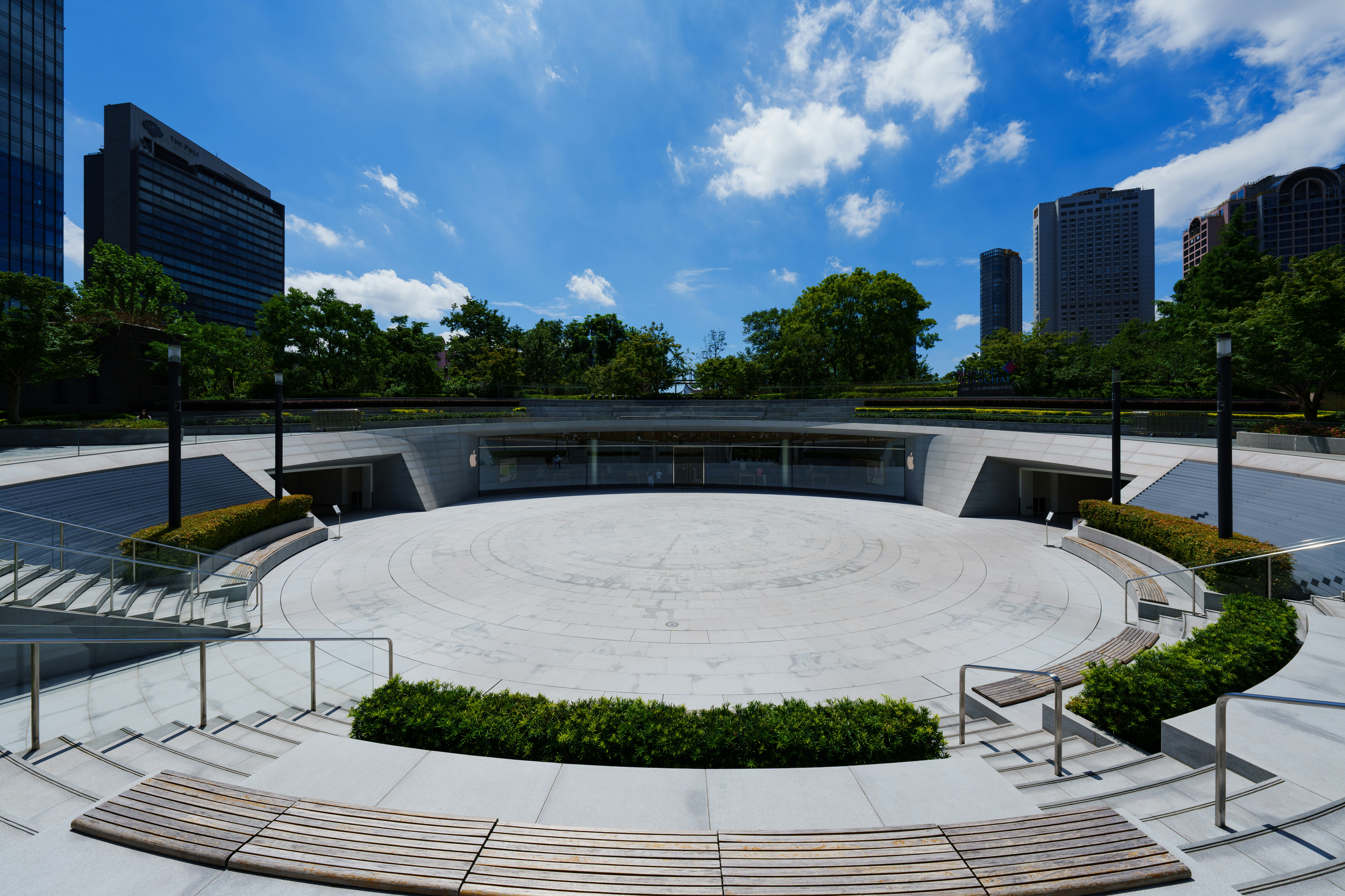 Urban Echoes in a Circular Plaza