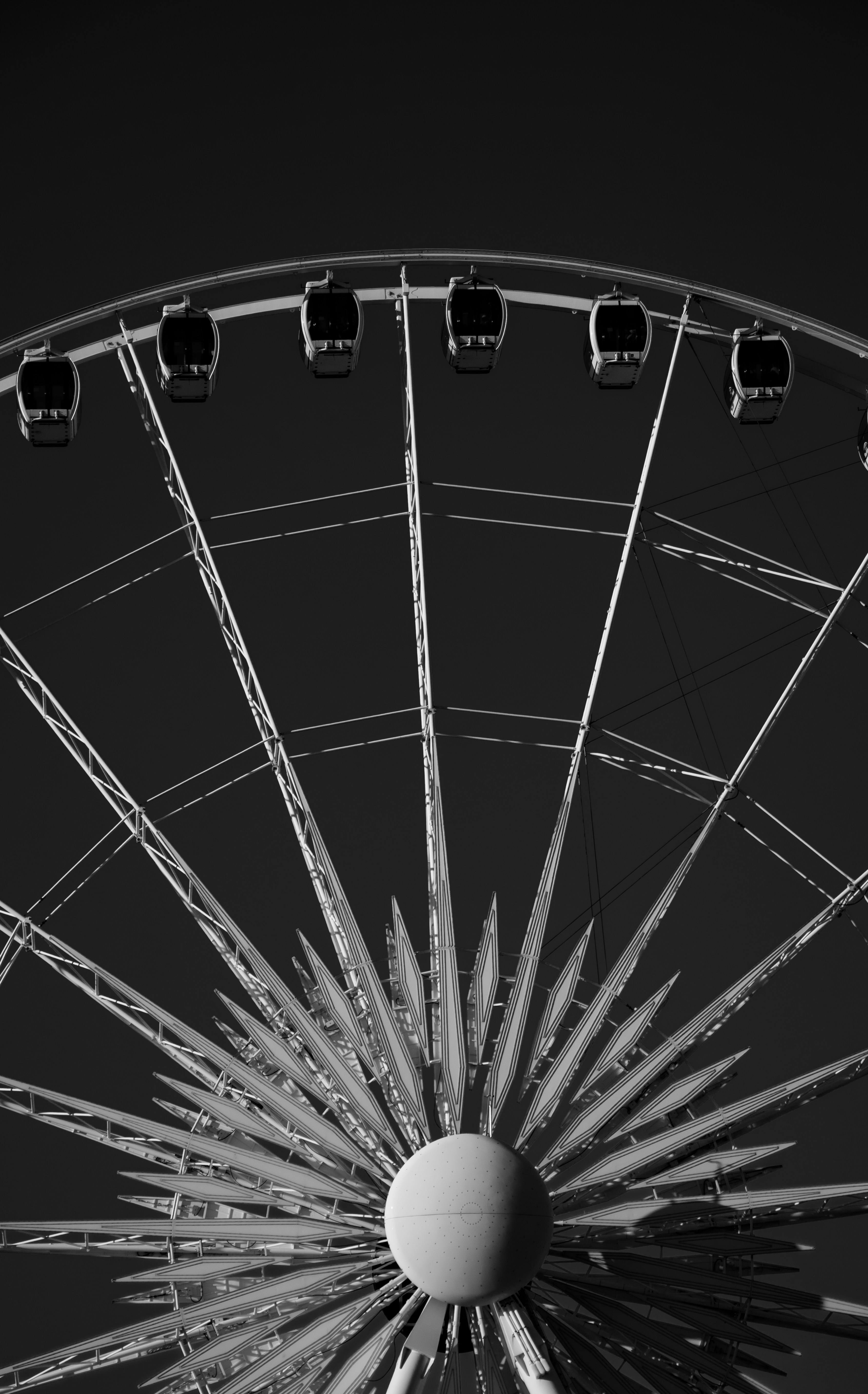 Circular Prism: A Ferris Wheel Emerges from the Sunburst Core