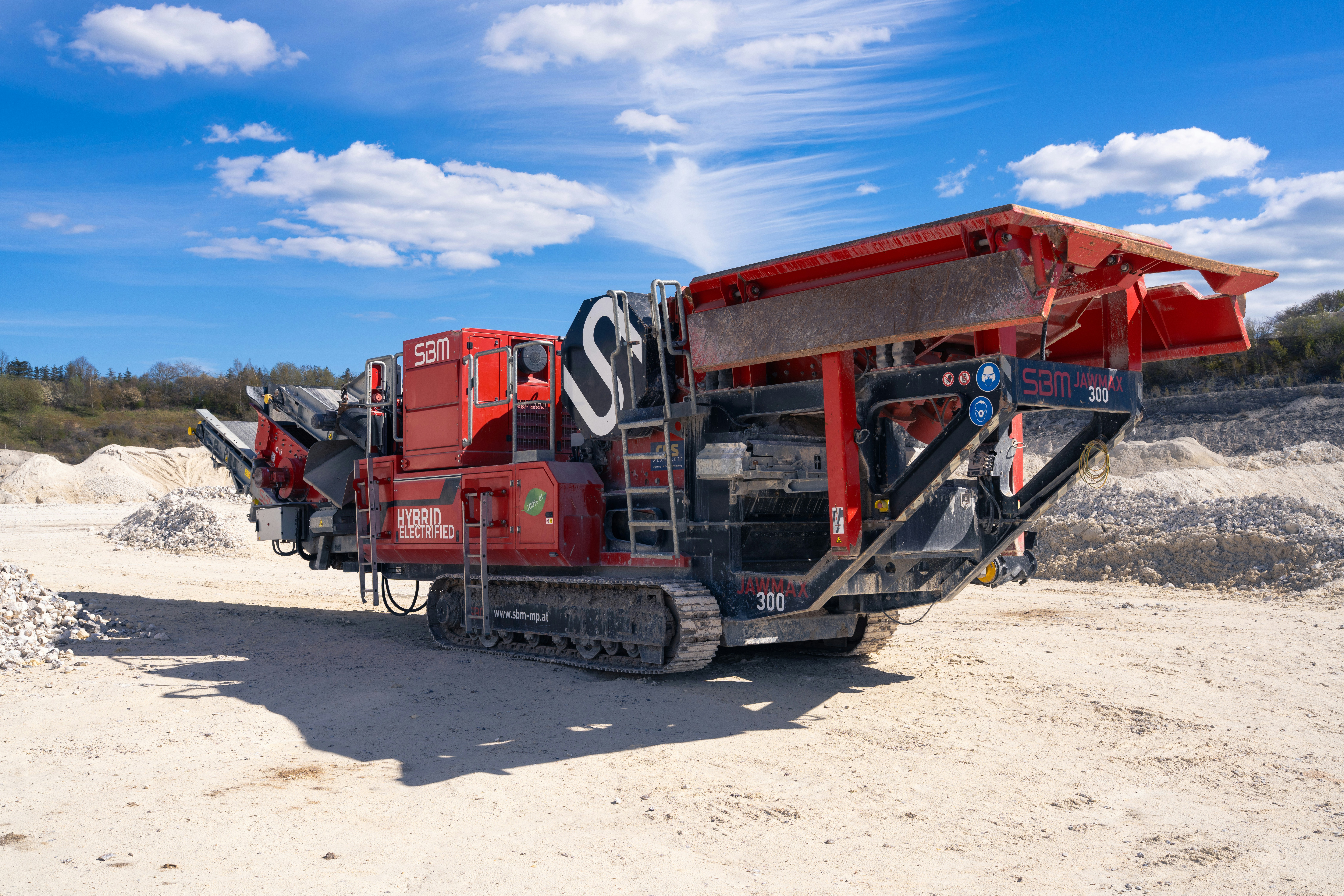 Ore Giant in the Clearing: Red Crusher at Noon