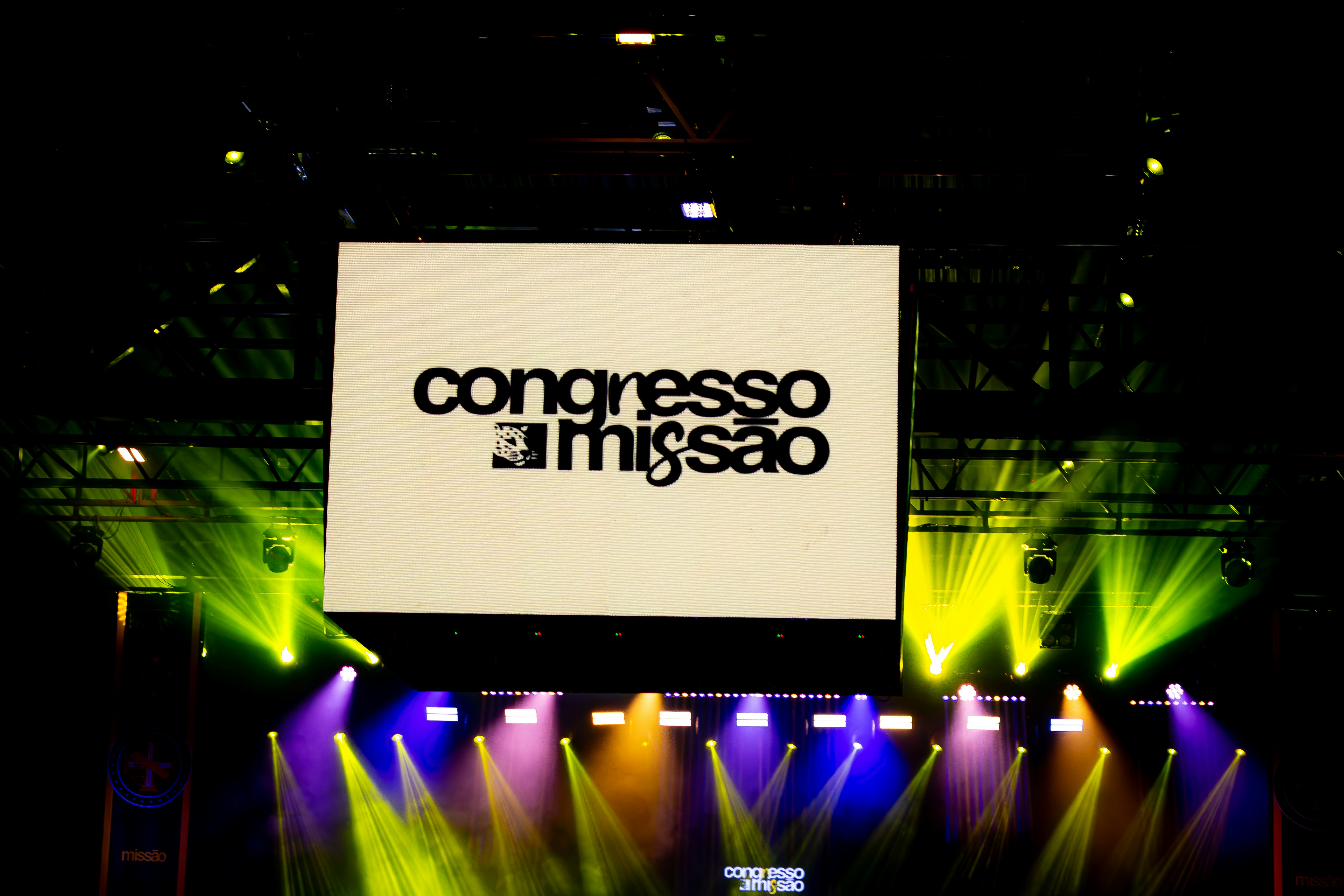 Congress of Illumination: A Neon Stage Debut