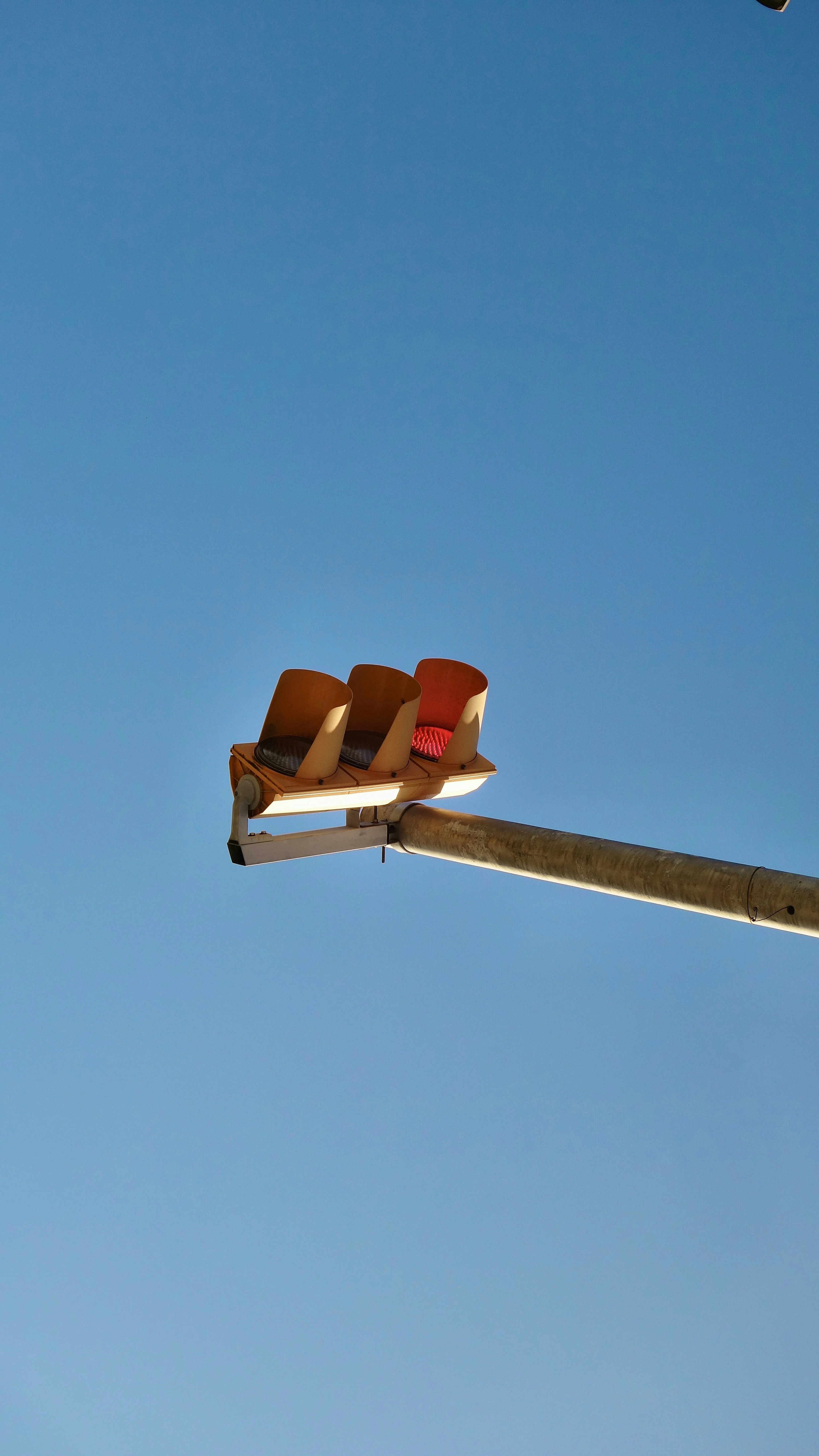 Pole-Top Seat under a Clear Sky