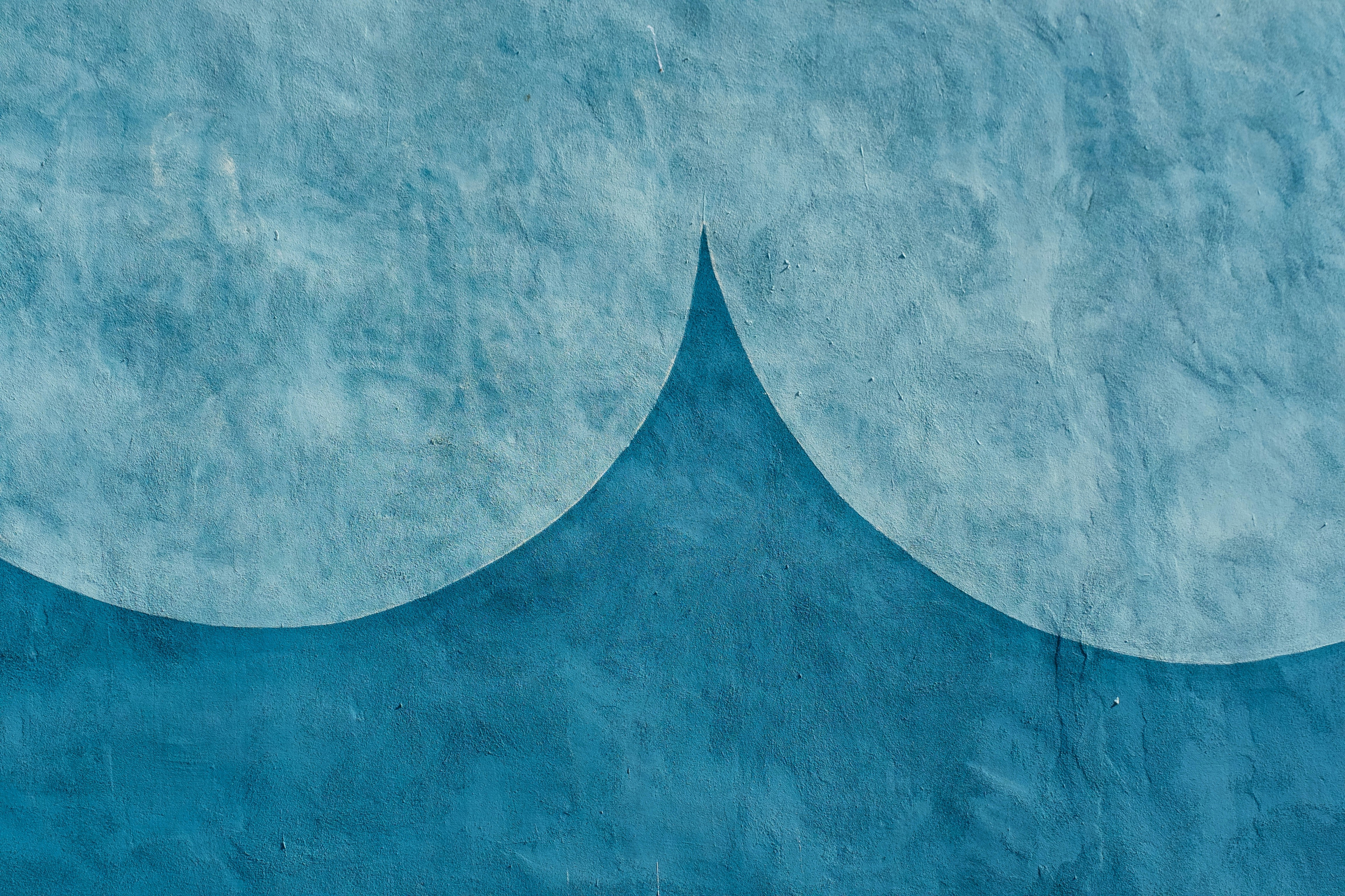 Blue Arch: A Minimalist Wave of Shapes