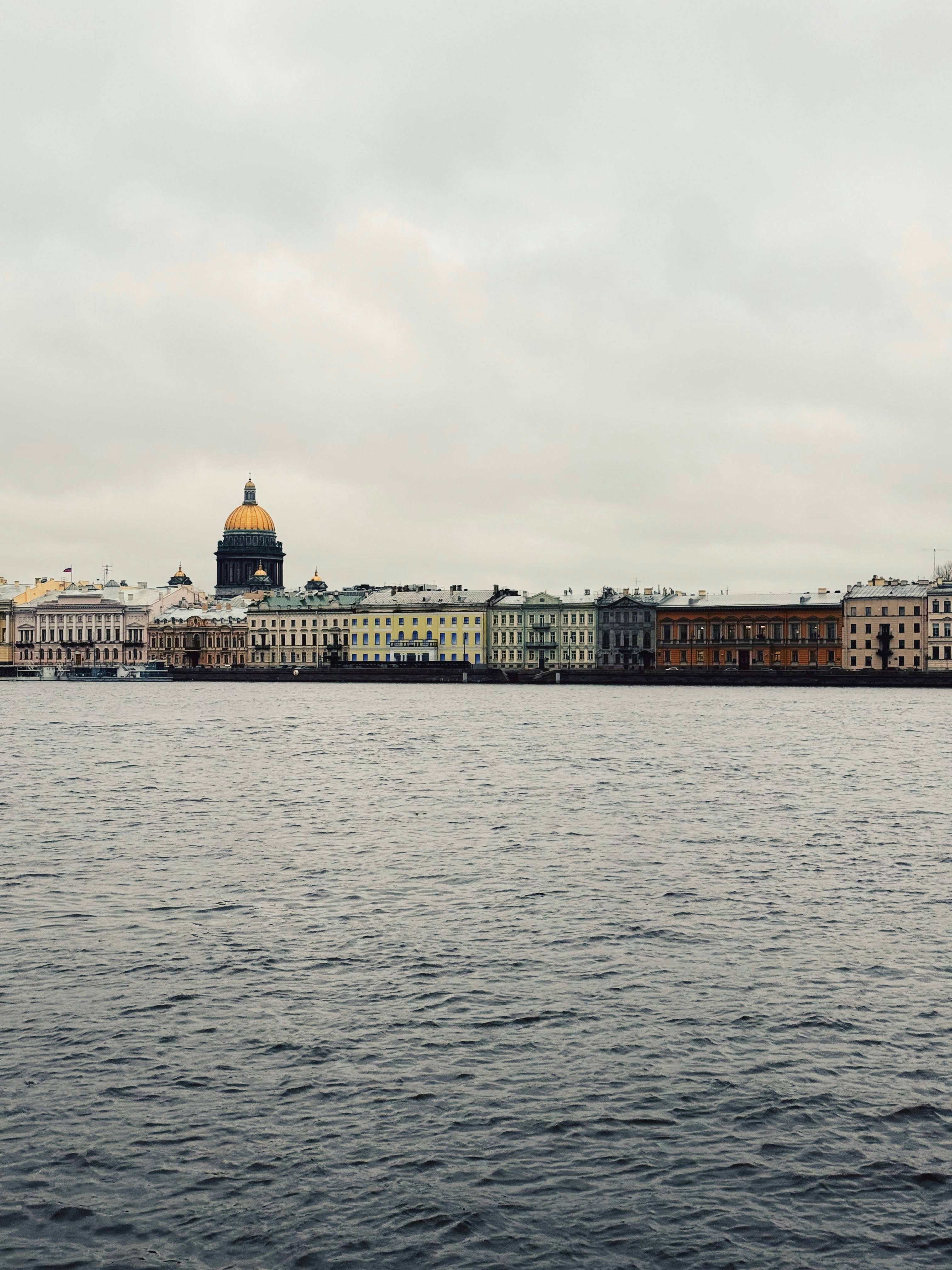 Stately Neva Panorama: The City That Holds the Horizon