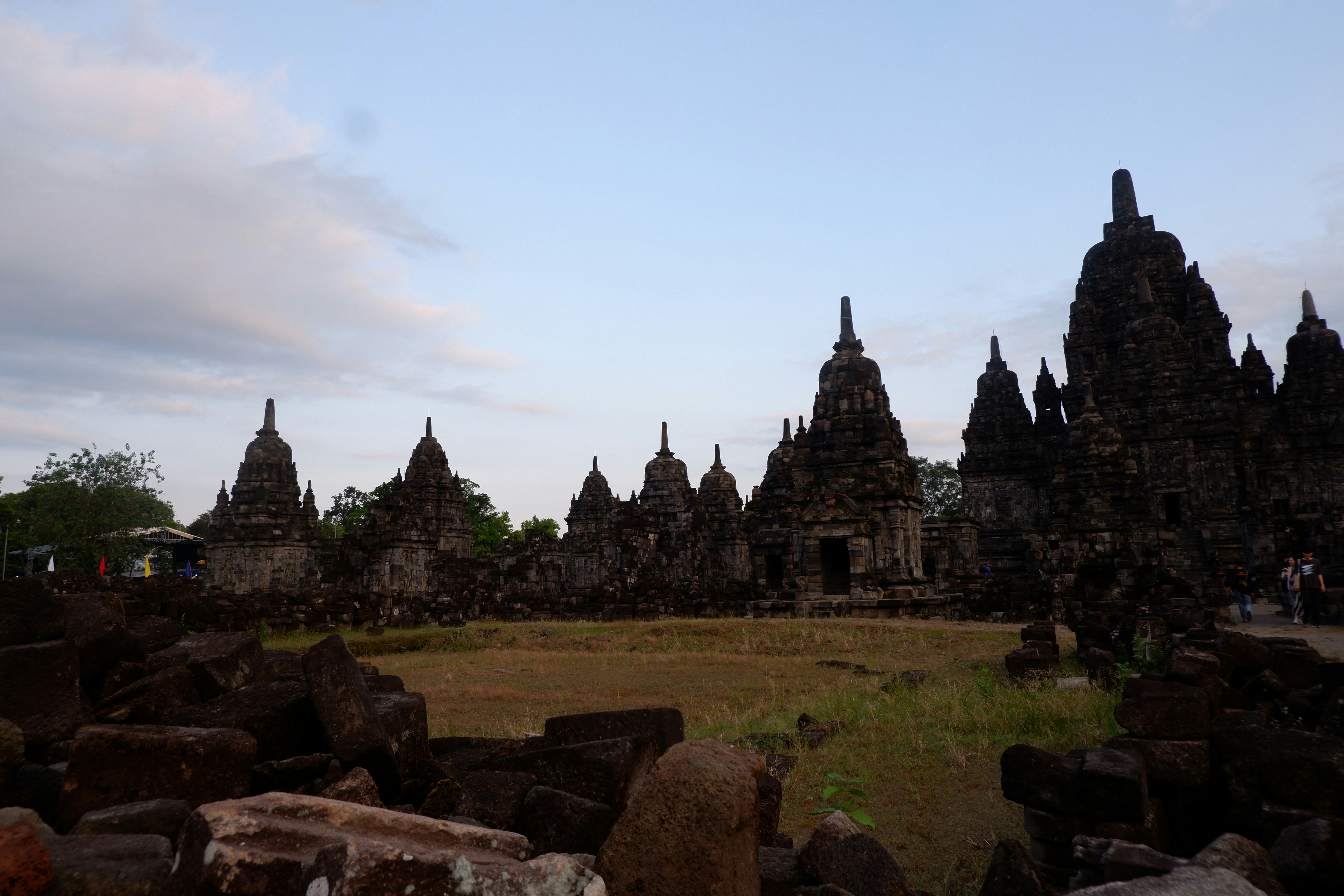 Ruins of the Silhouette City: Towers Rising at Dusk