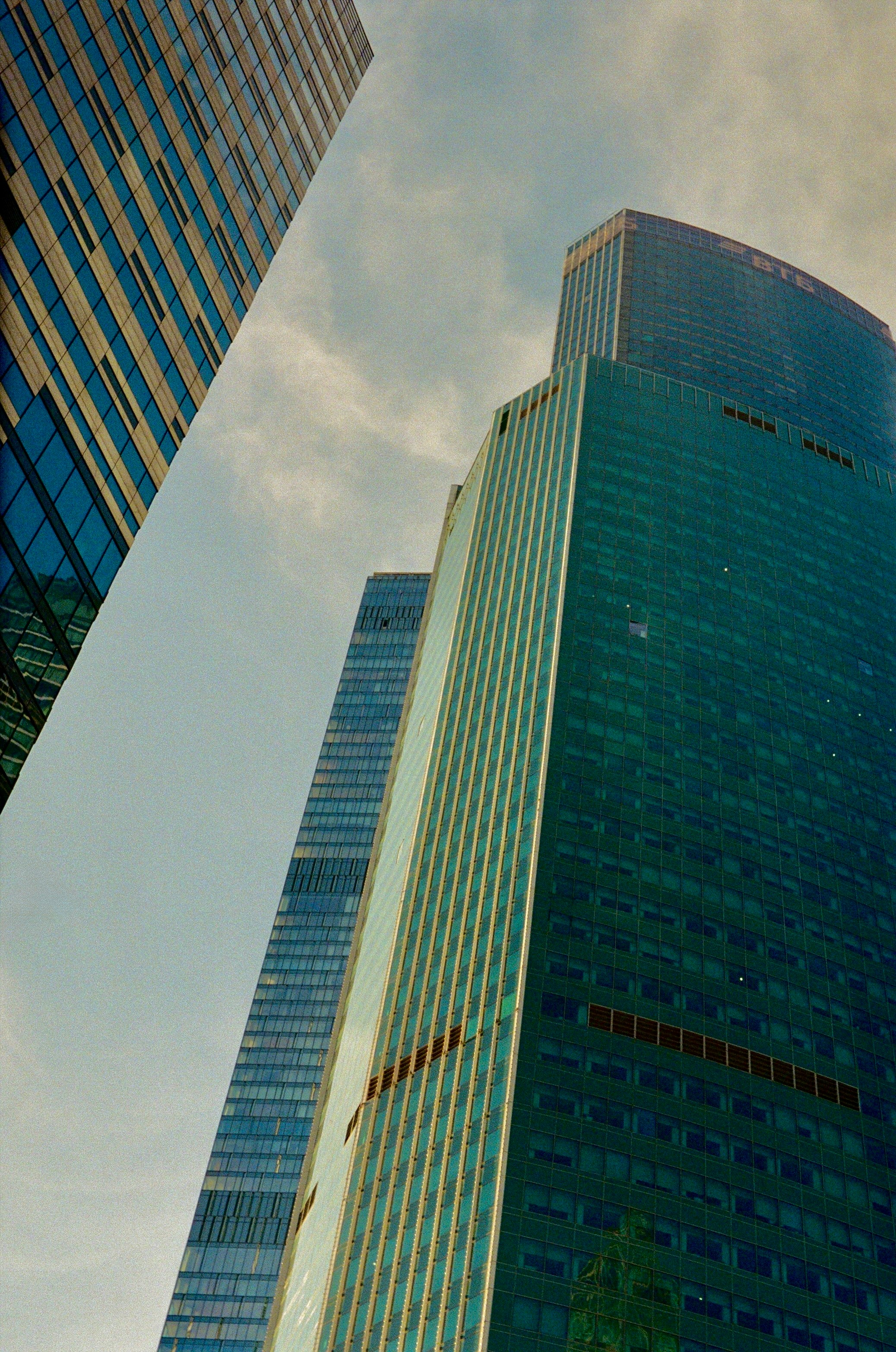 Vertical Giants: Toward the Sky