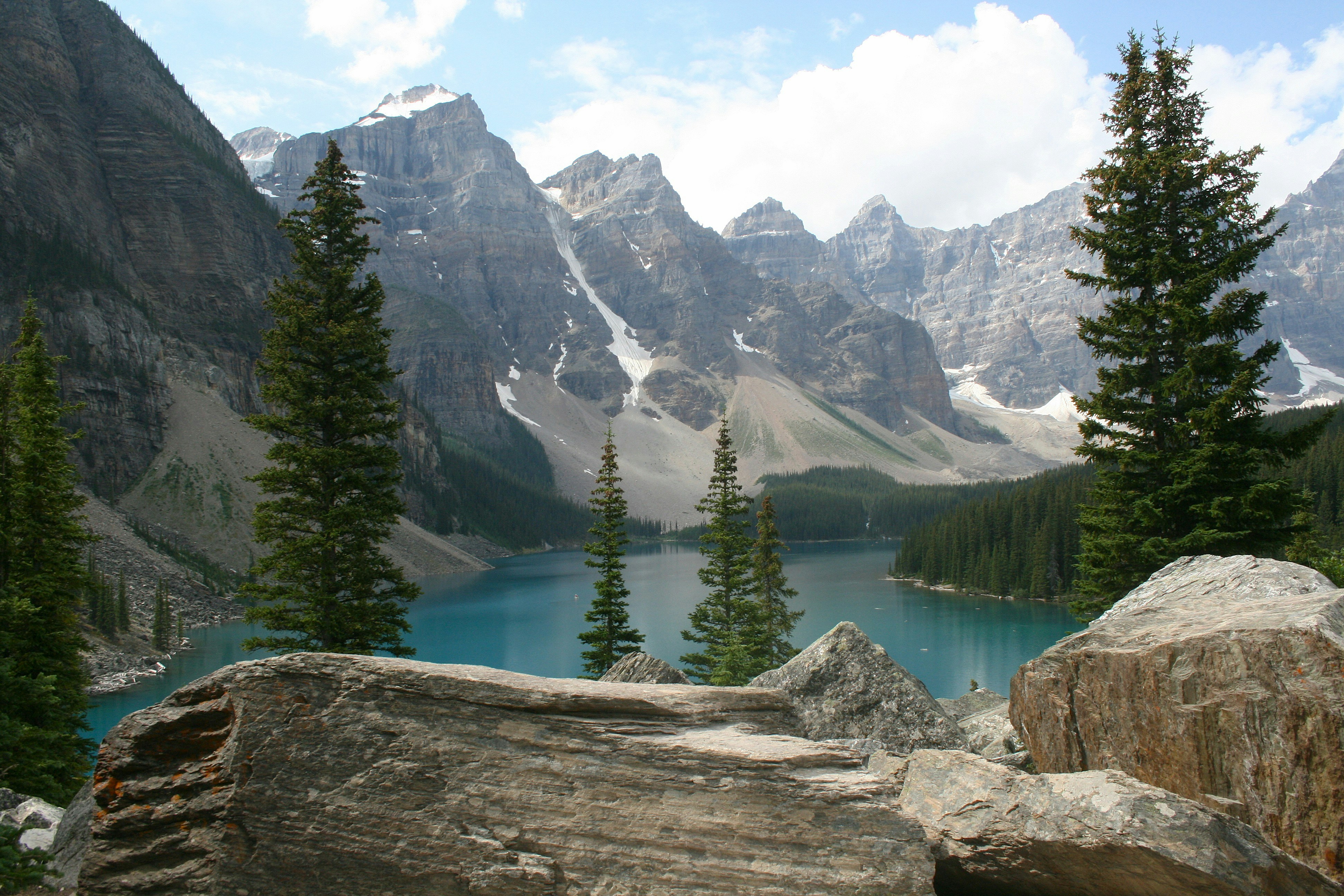 Emerald Lake Amid Alpine Peaks
