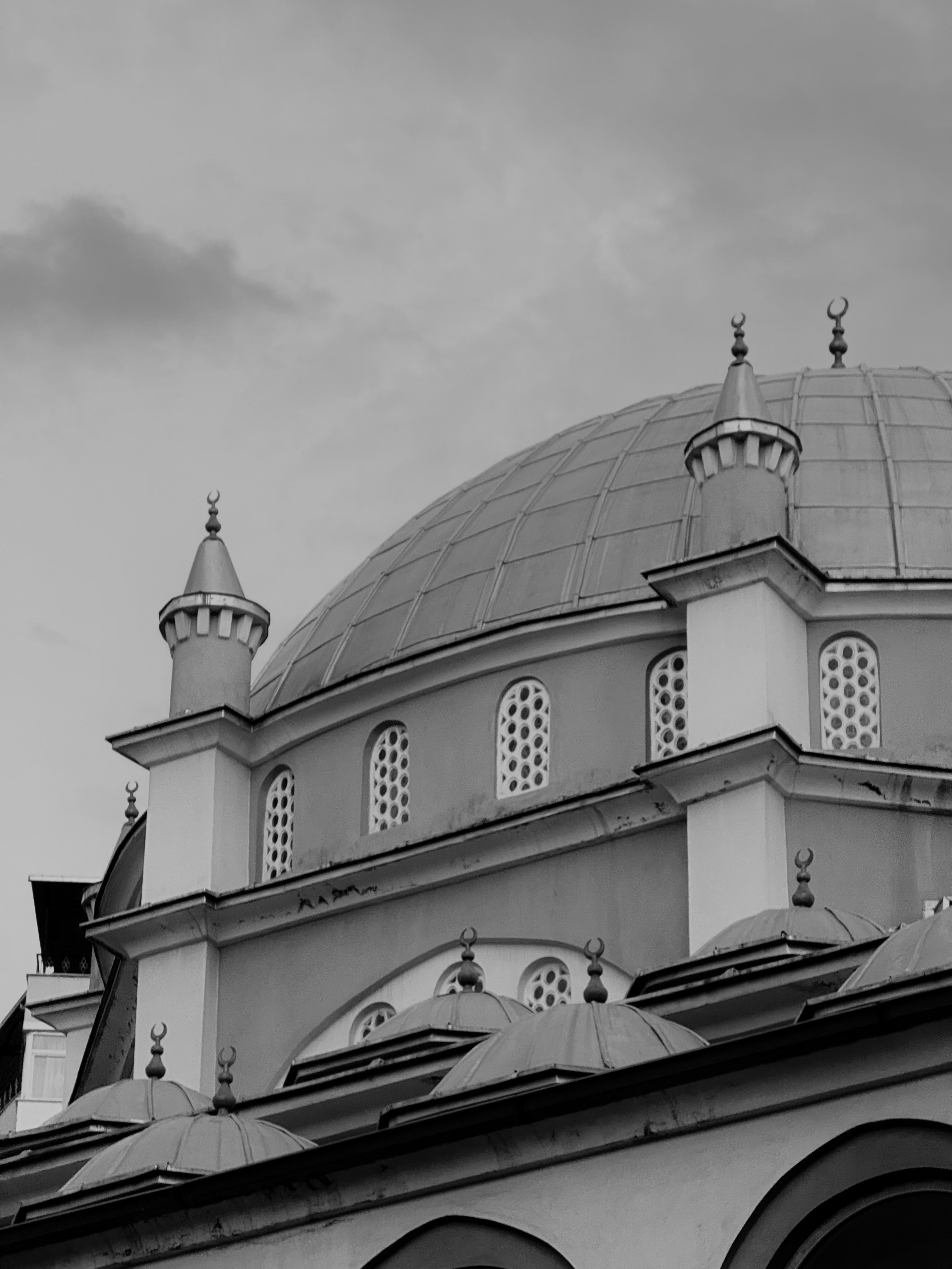 Dome and Minarets: A Monochrome Facade of Architecture
