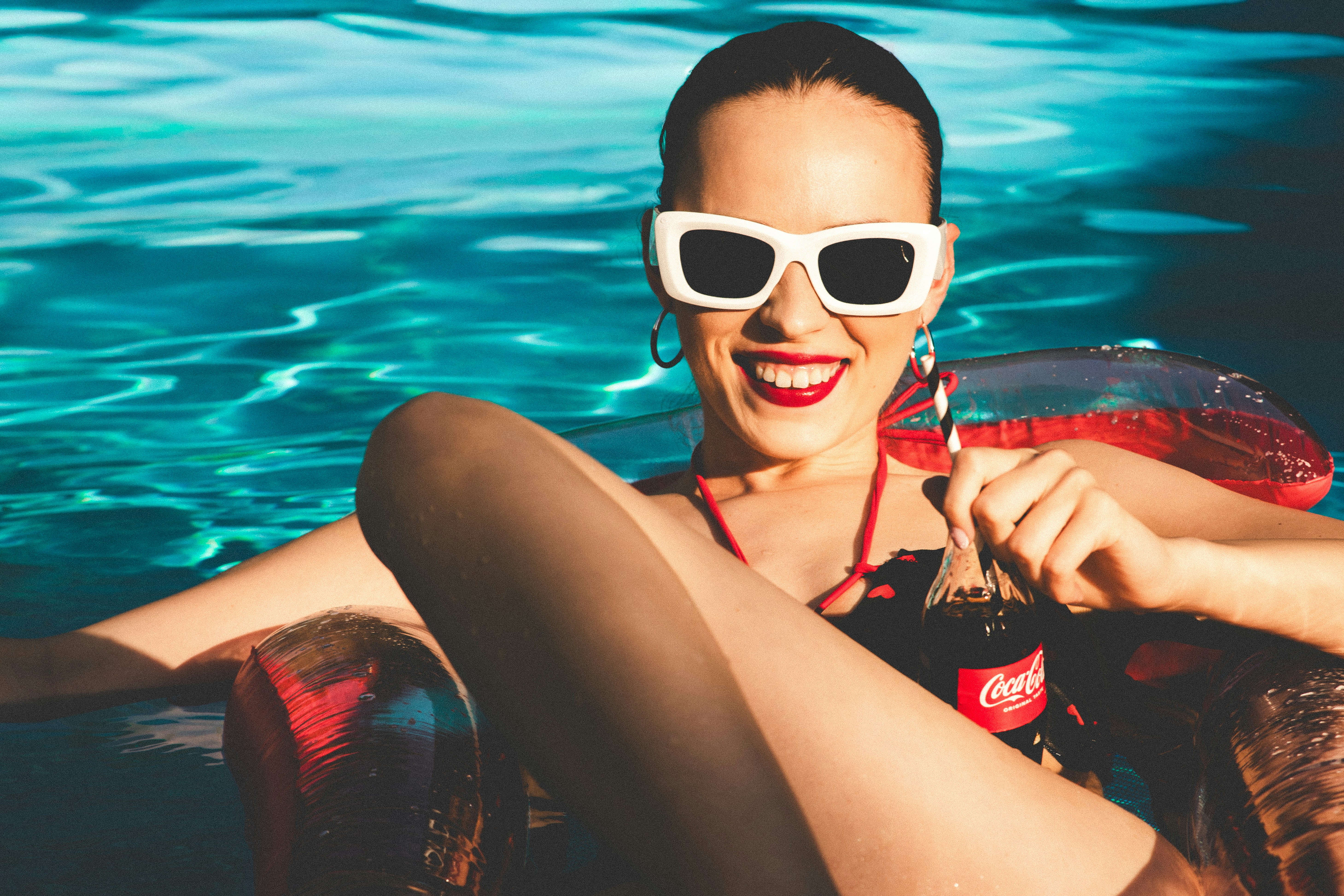 Sunglass Snap: Confidence Underwater Glow