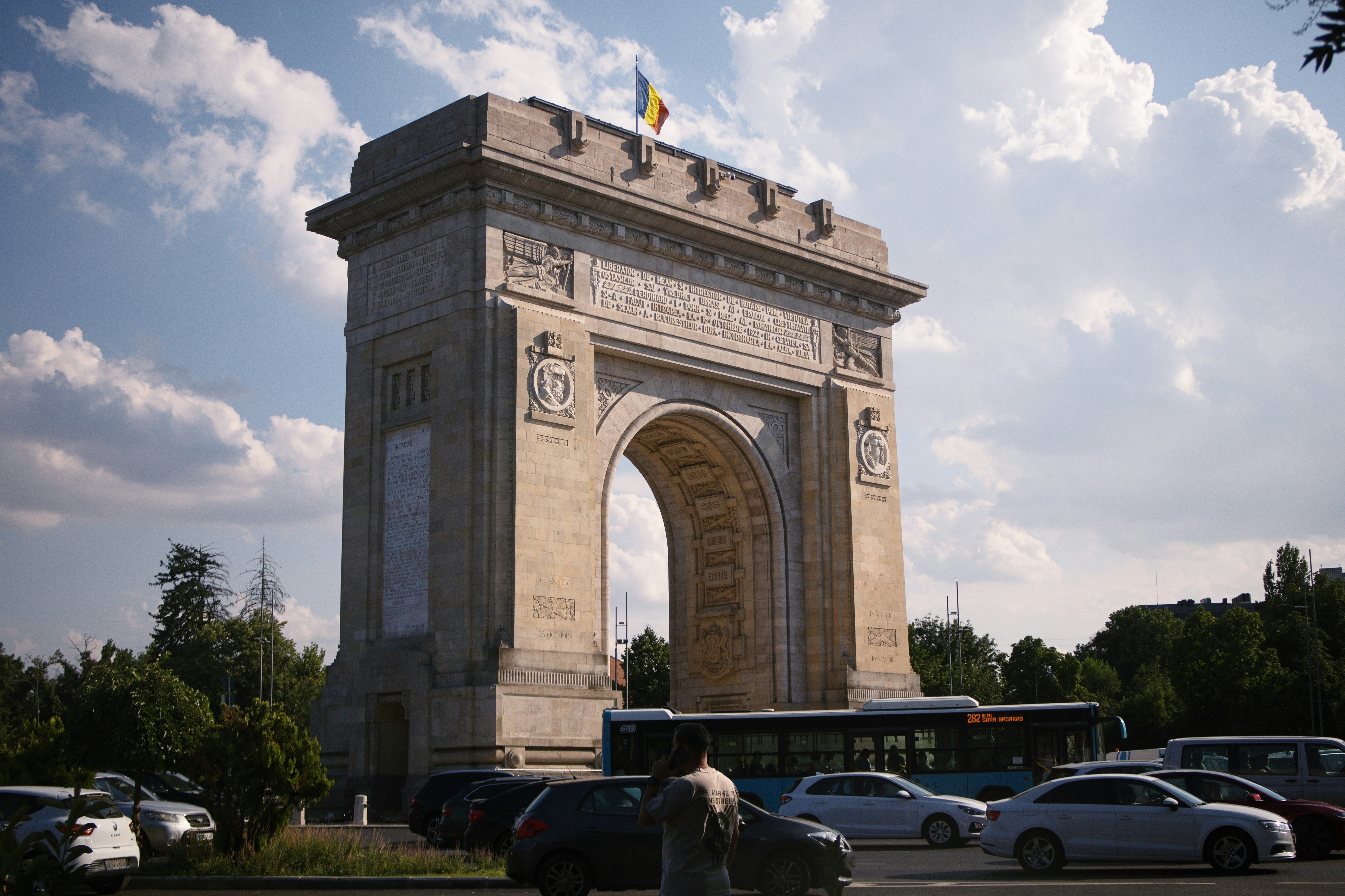 Arc in Focus: A Busy Day Under an Imperial Arch