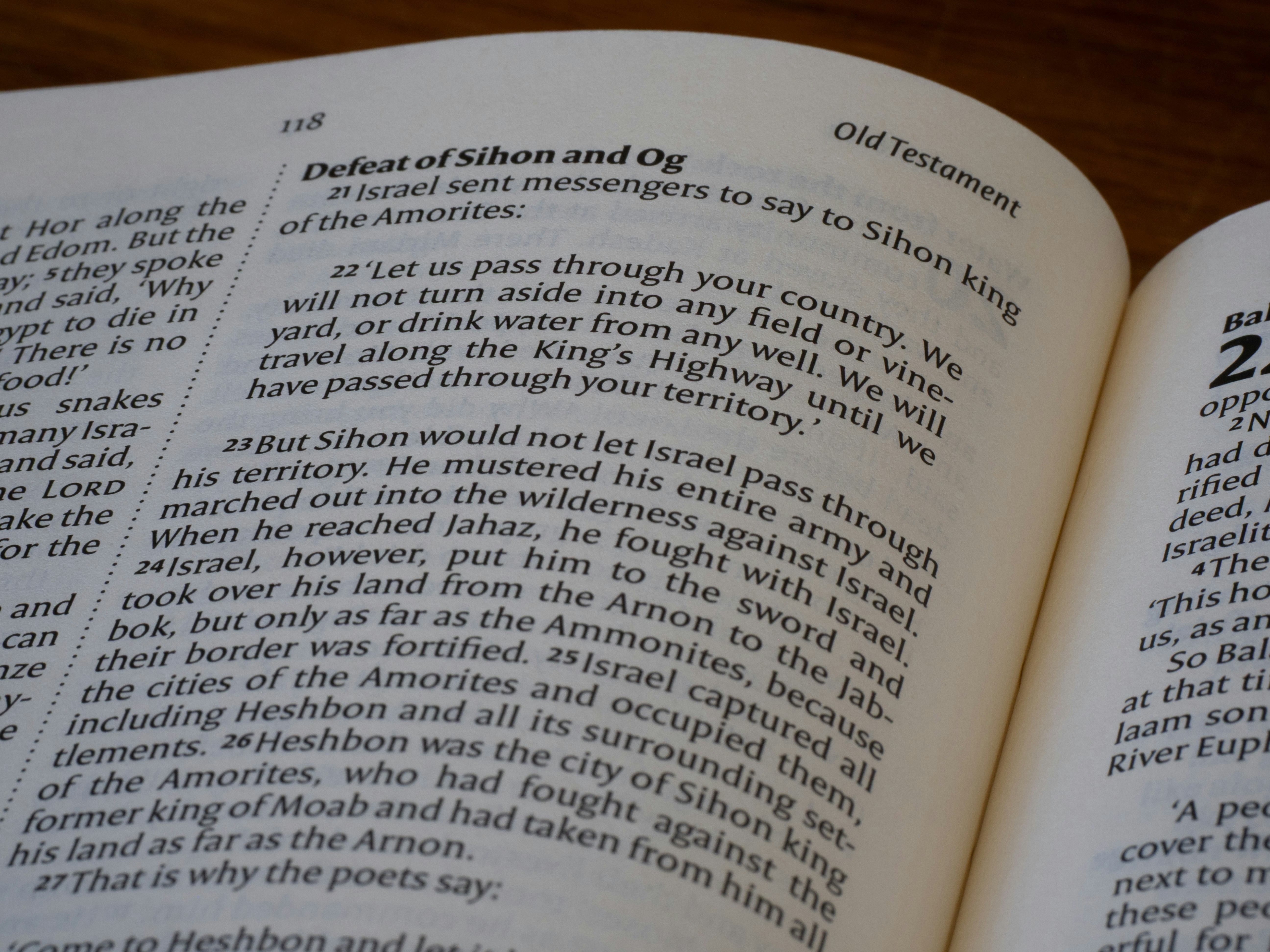 Ancient Script in a Velvet Hand: Close Reading of the Open Bible