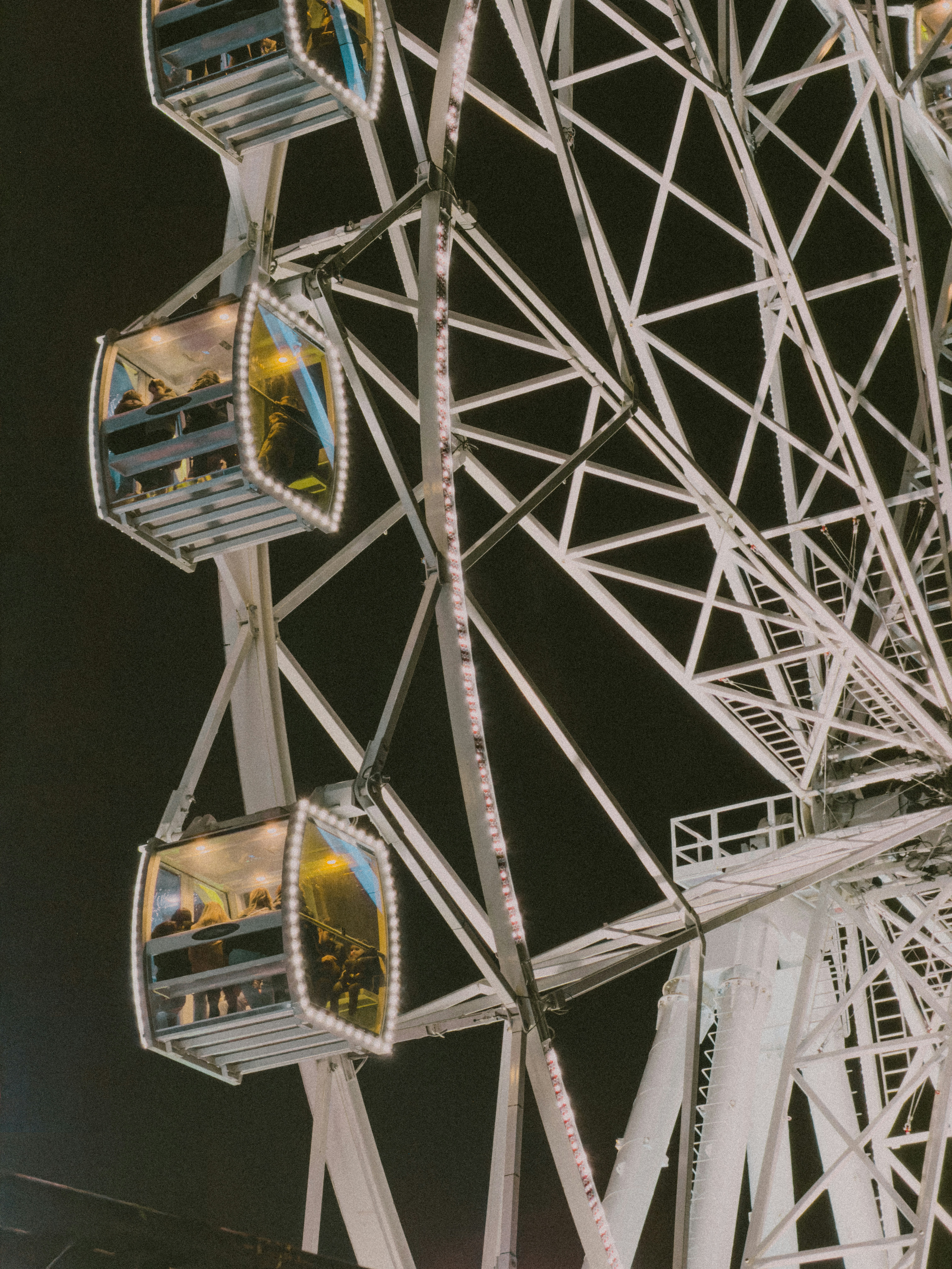 Night Wheels: A Closer Look at the Ferris Lanterns