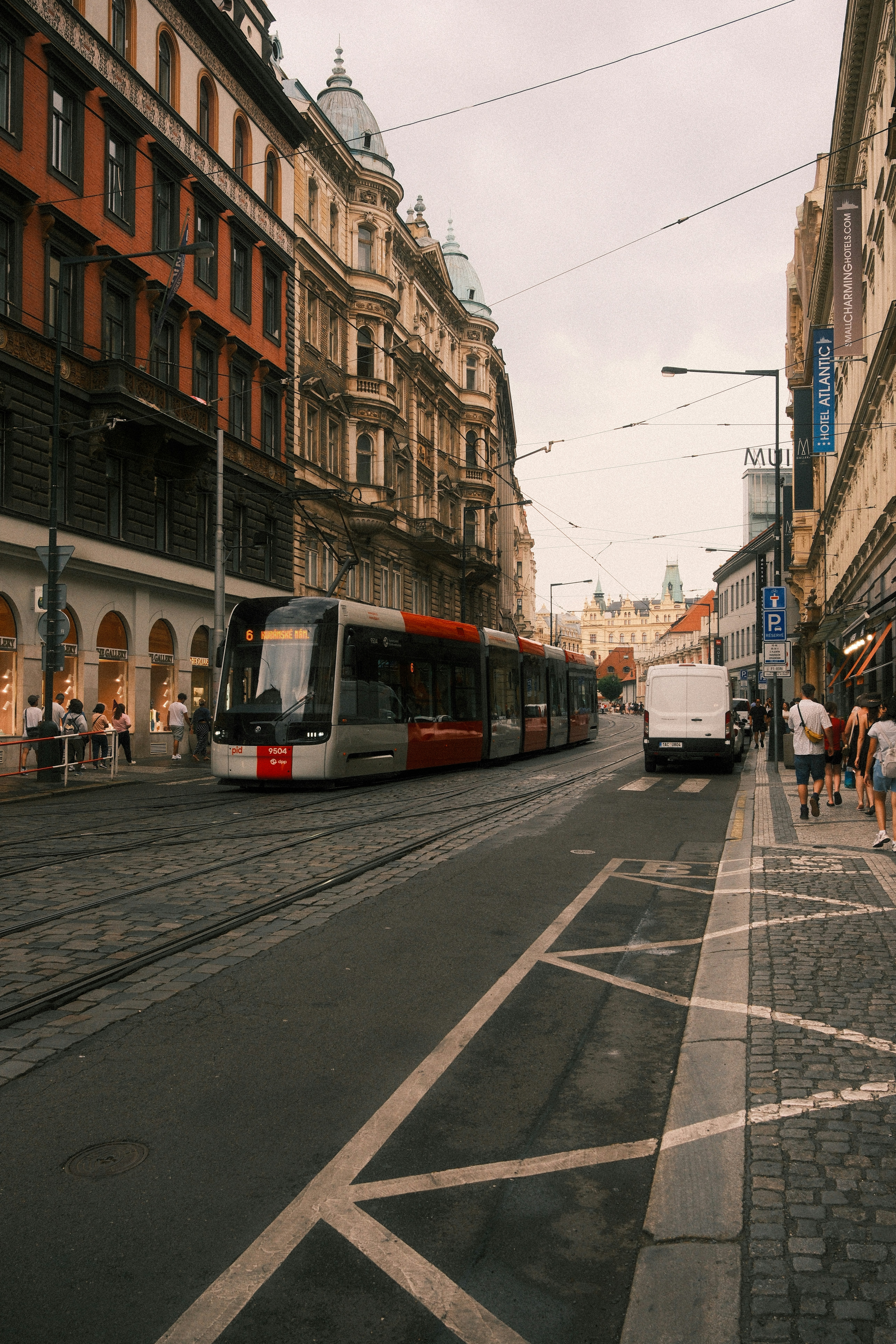 City Tram in a European Street Corridor