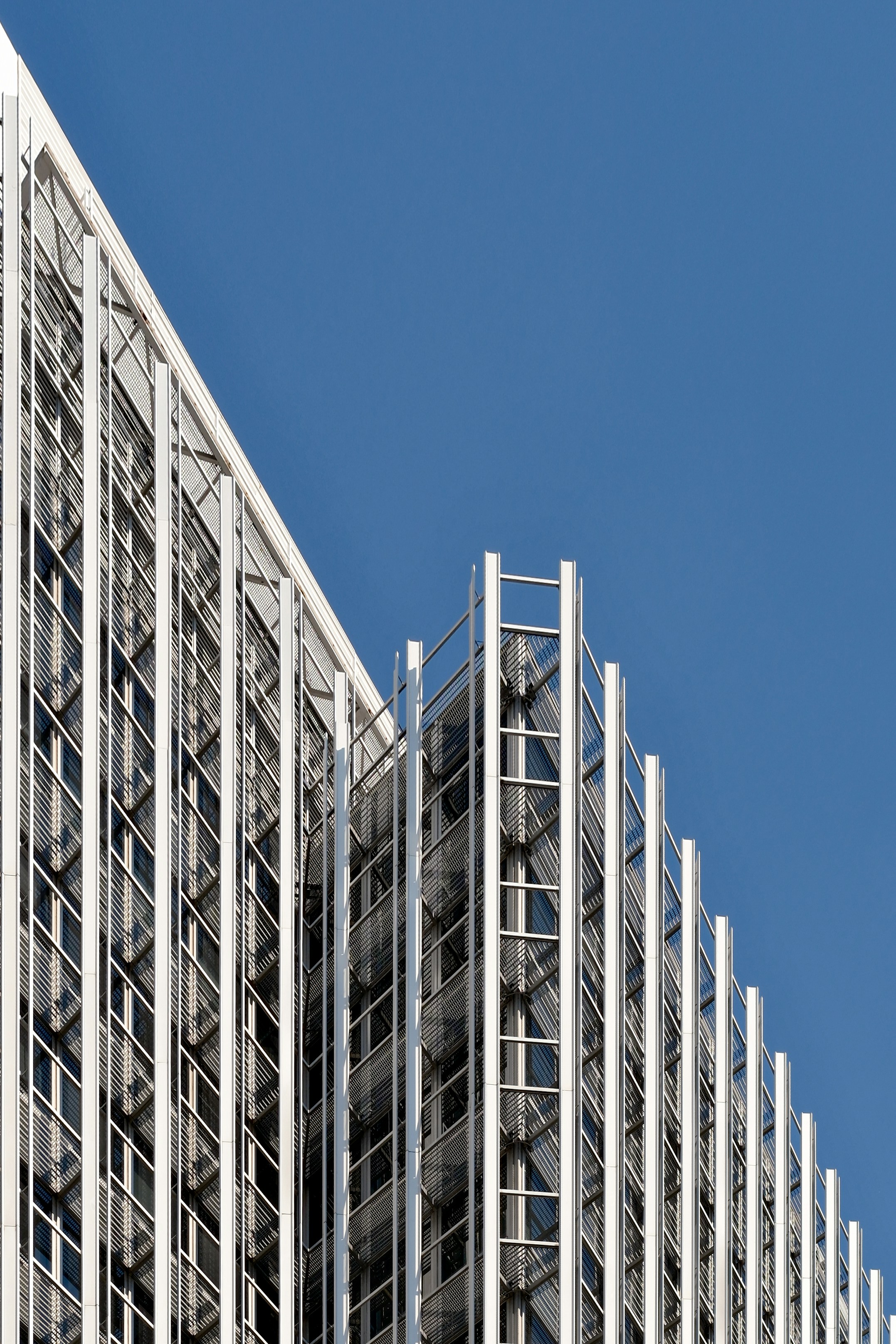 Diagonal Facades Reaching for the Sky