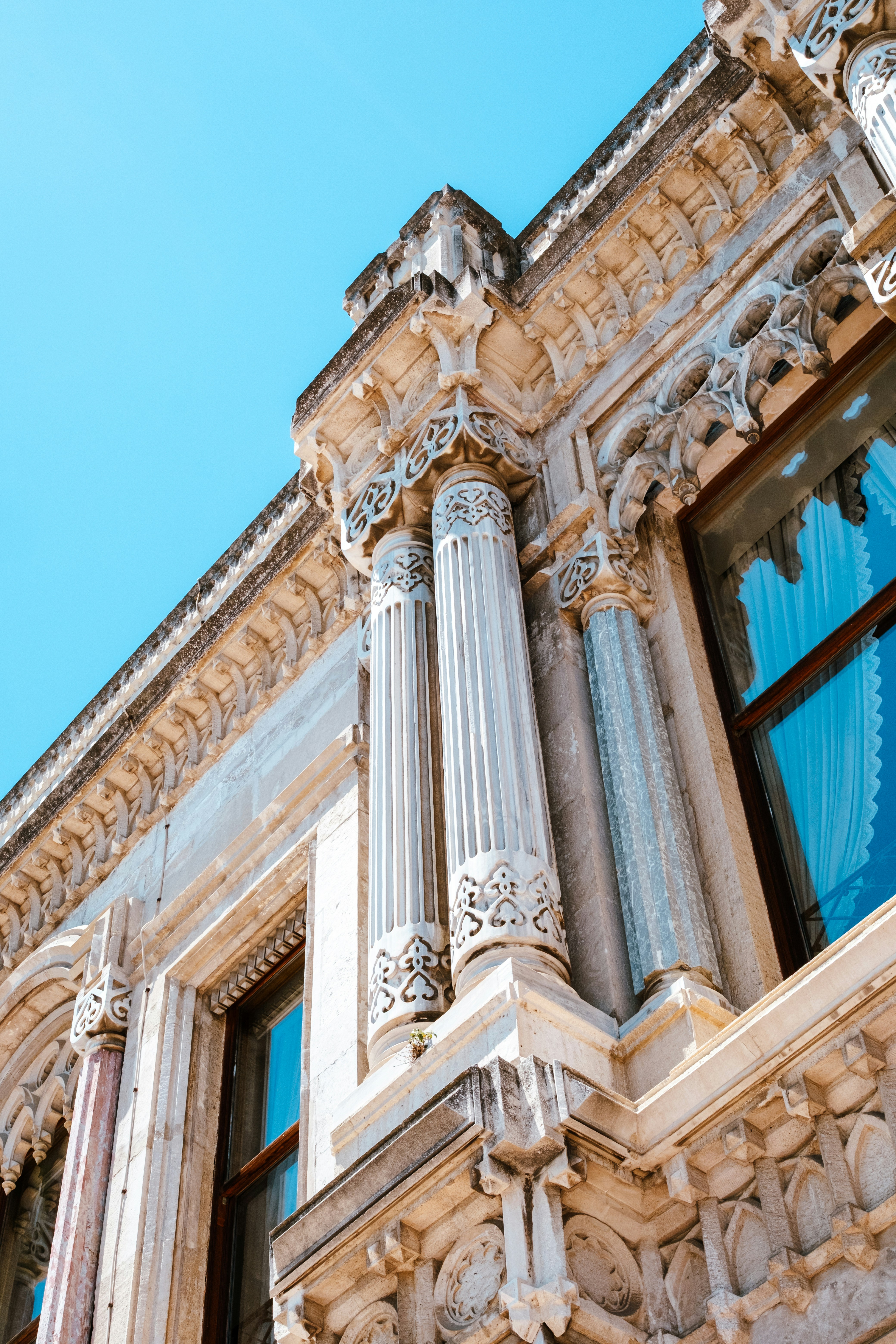 Ornate Cornice and Columns: A Clockwork of Stone