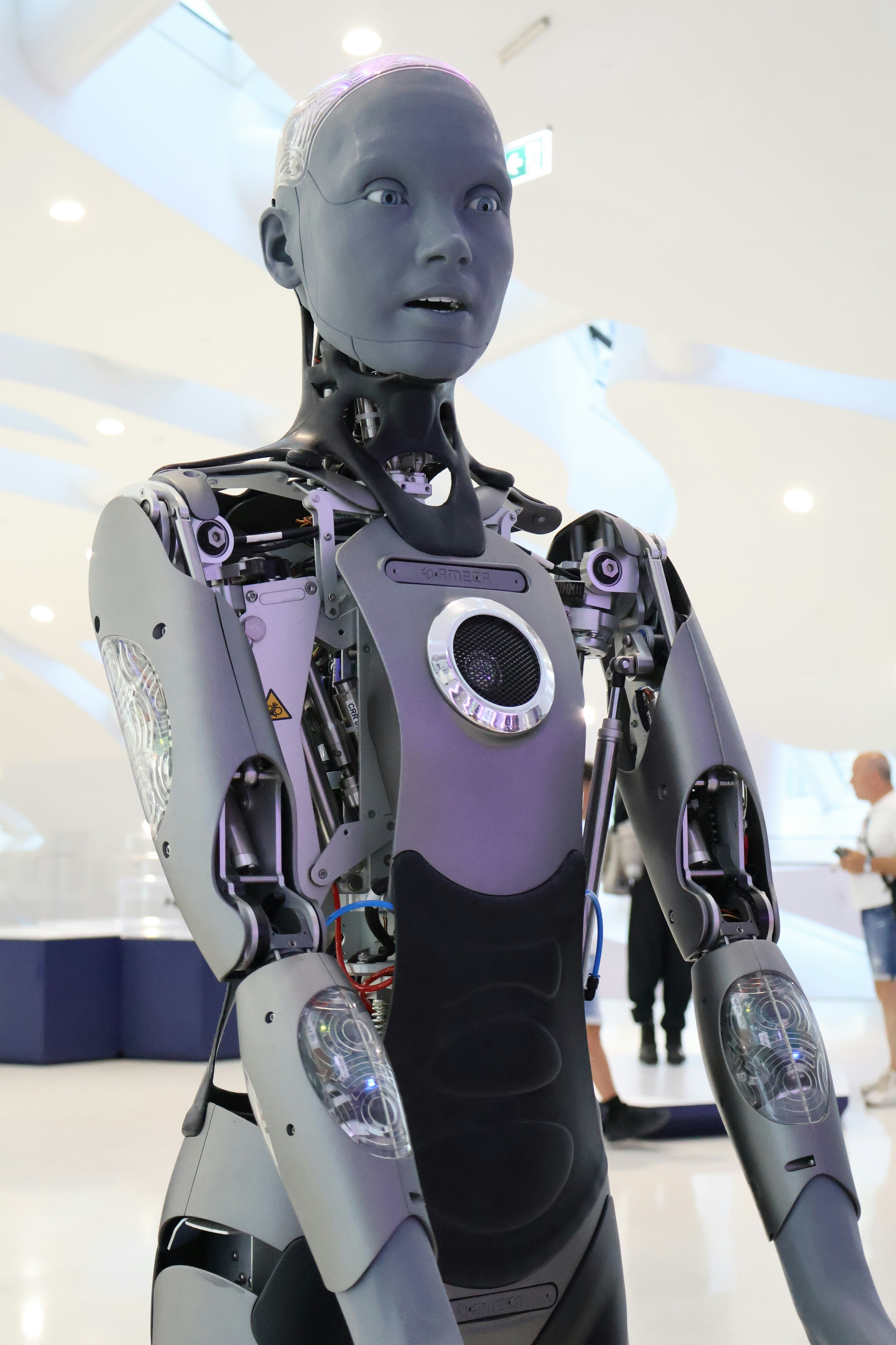 Mechanical Presence: A lifelike android on display