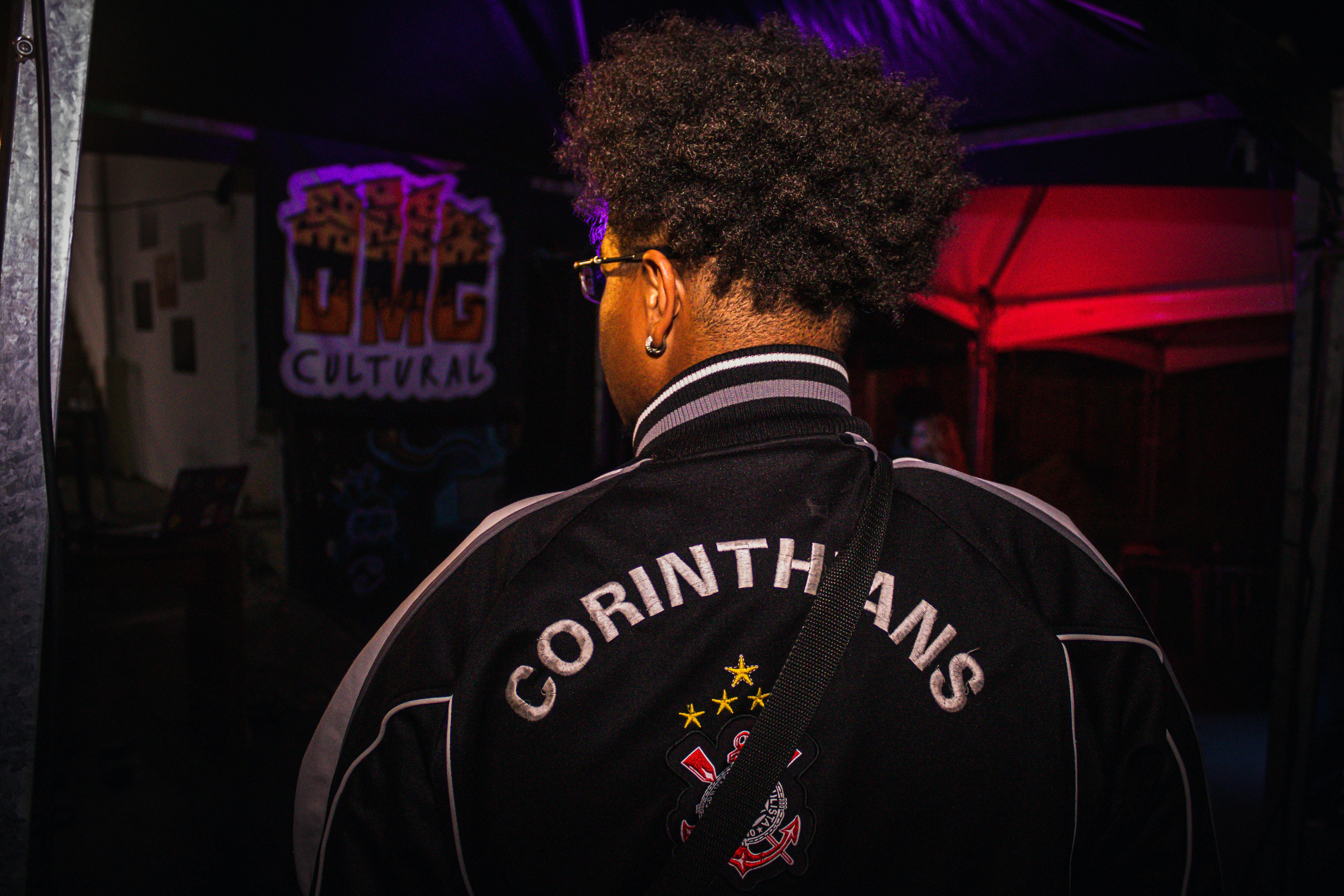 Backstage Jersey: Corinthians Patch Under Neon Lights