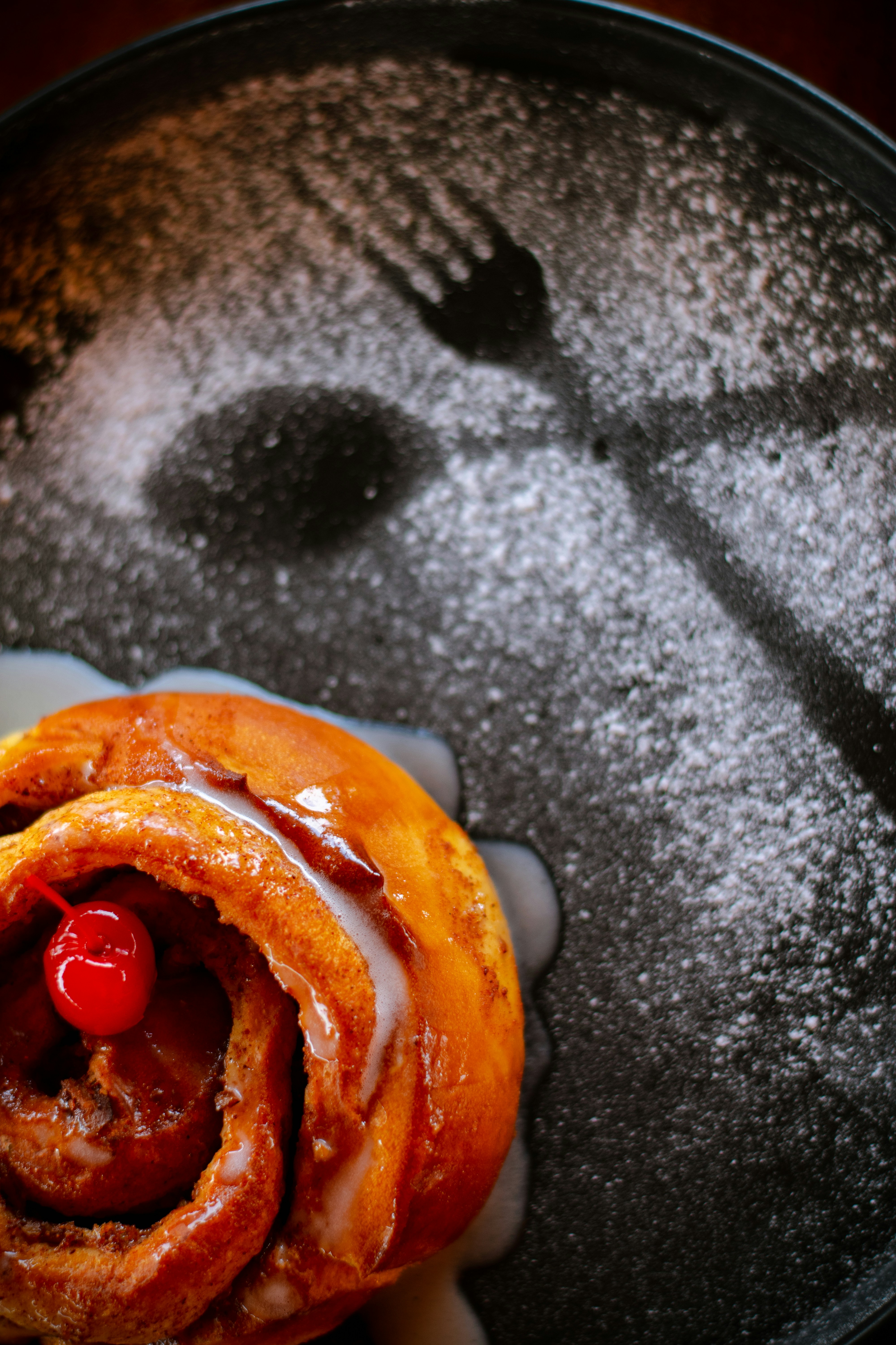 Cinnamon Swirl on a Midnight Pan