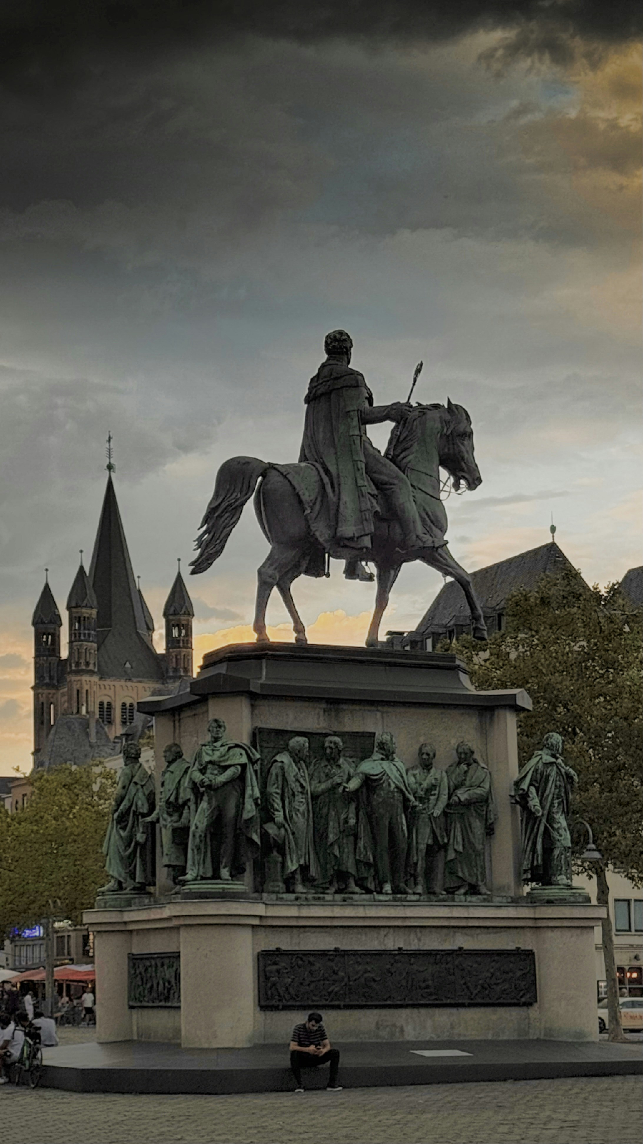 Equestrian statue of King Frederick William III of Prussia on the Heumarkt in Cologne.