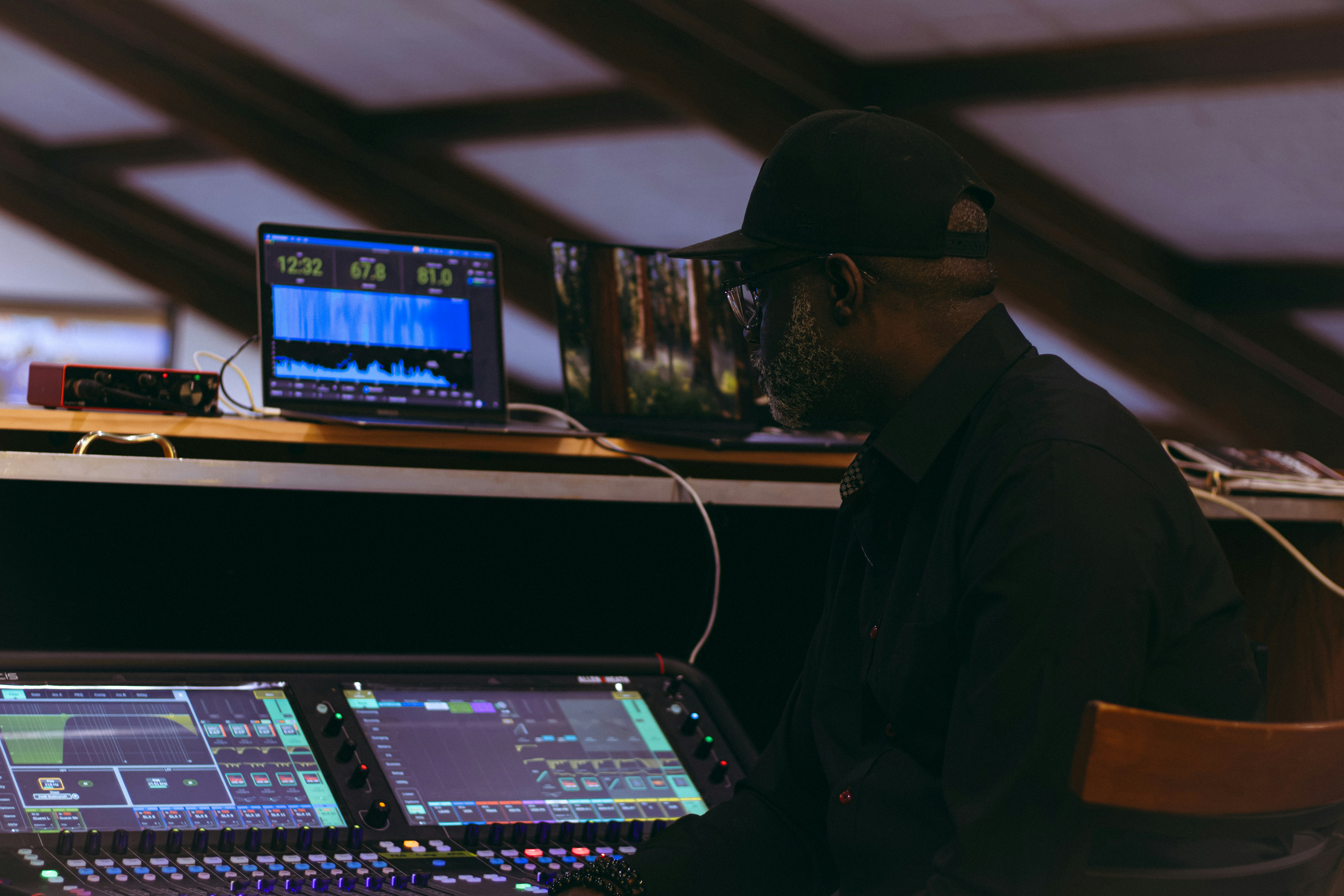 Workspace Pulse: A Sound Engineer at the Console