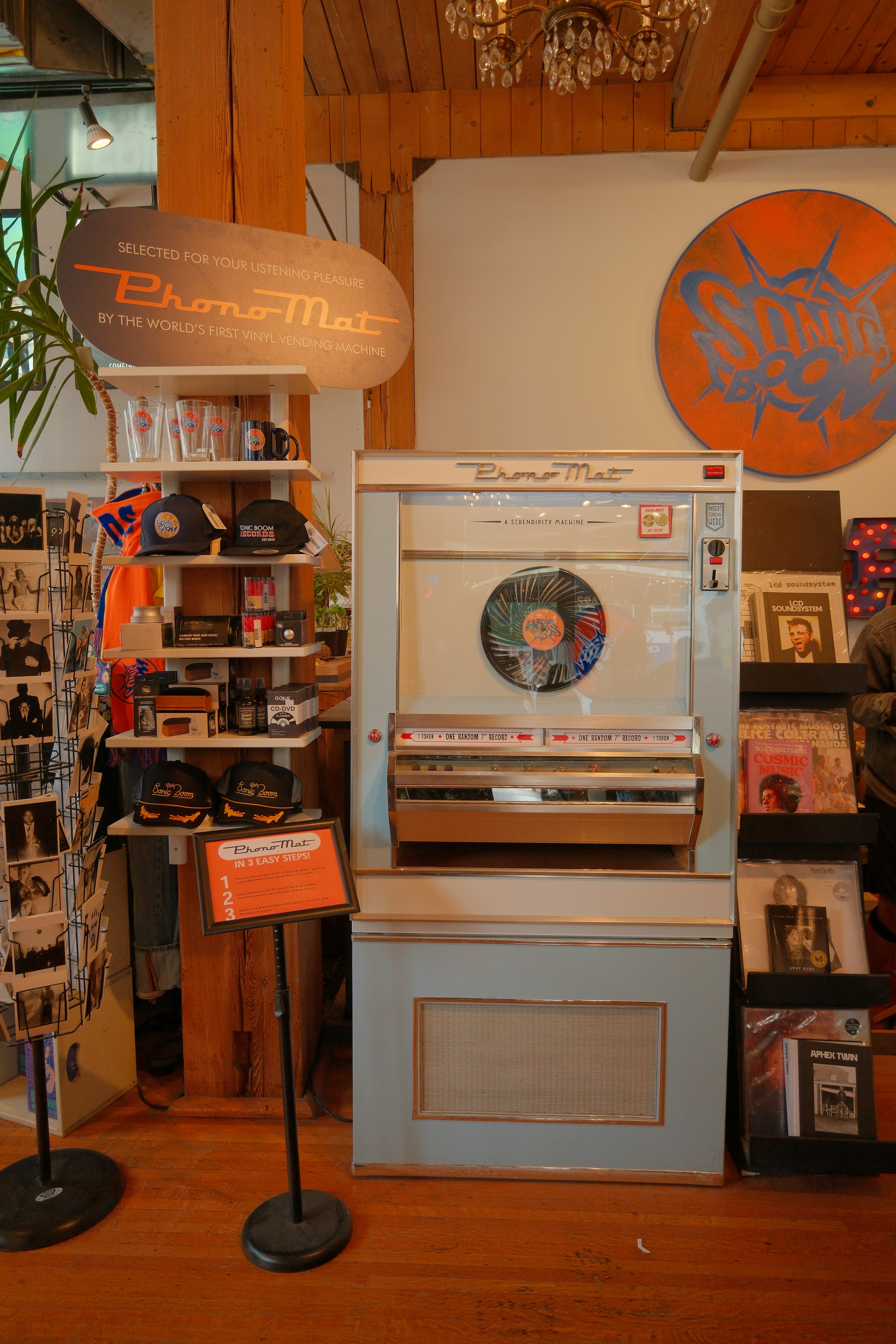 Vinyl and Vibe: A Retro Jukebox Corner in Warm Wood