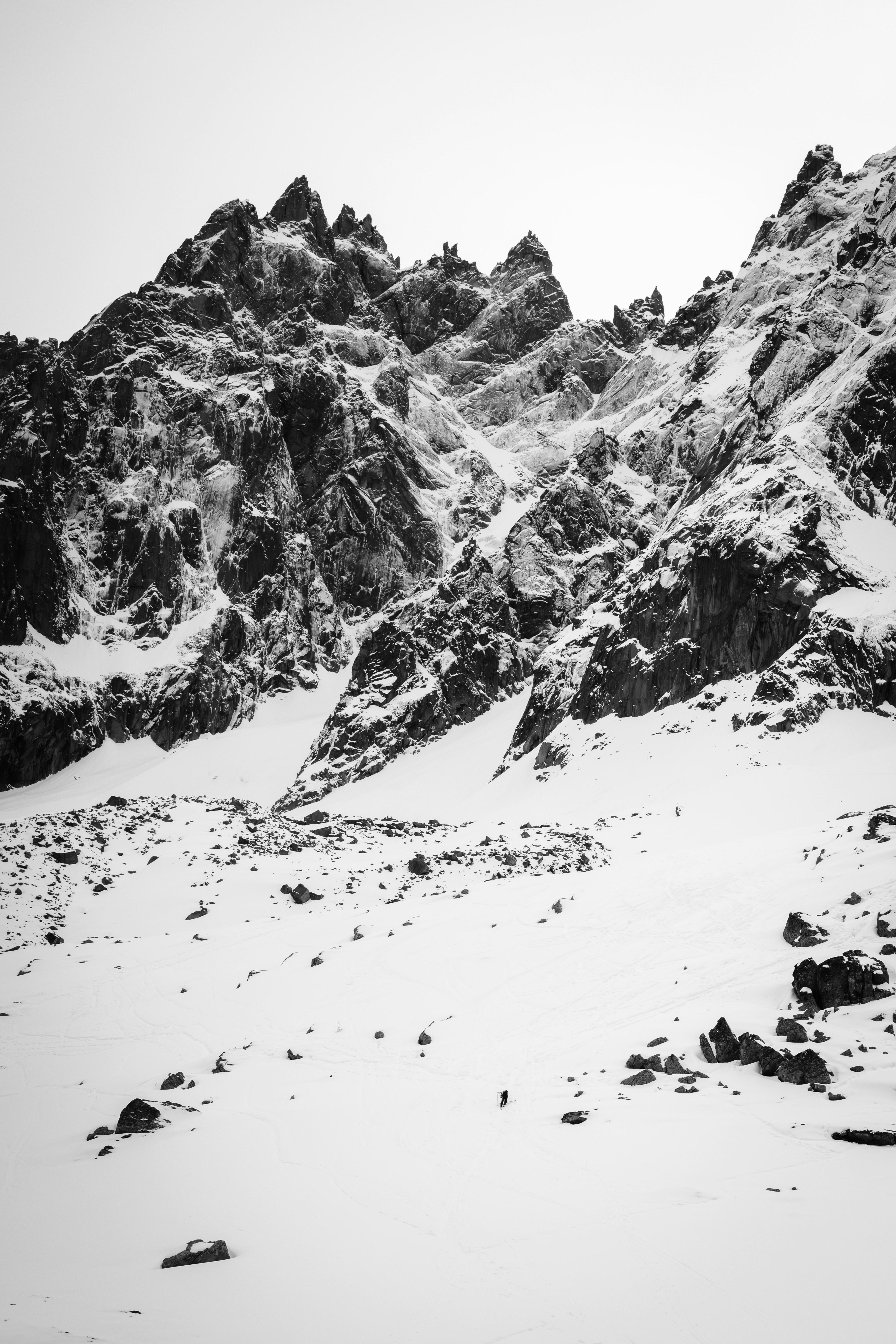 Snowbound Ridge: Monochrome Summit under a Quiet Sky