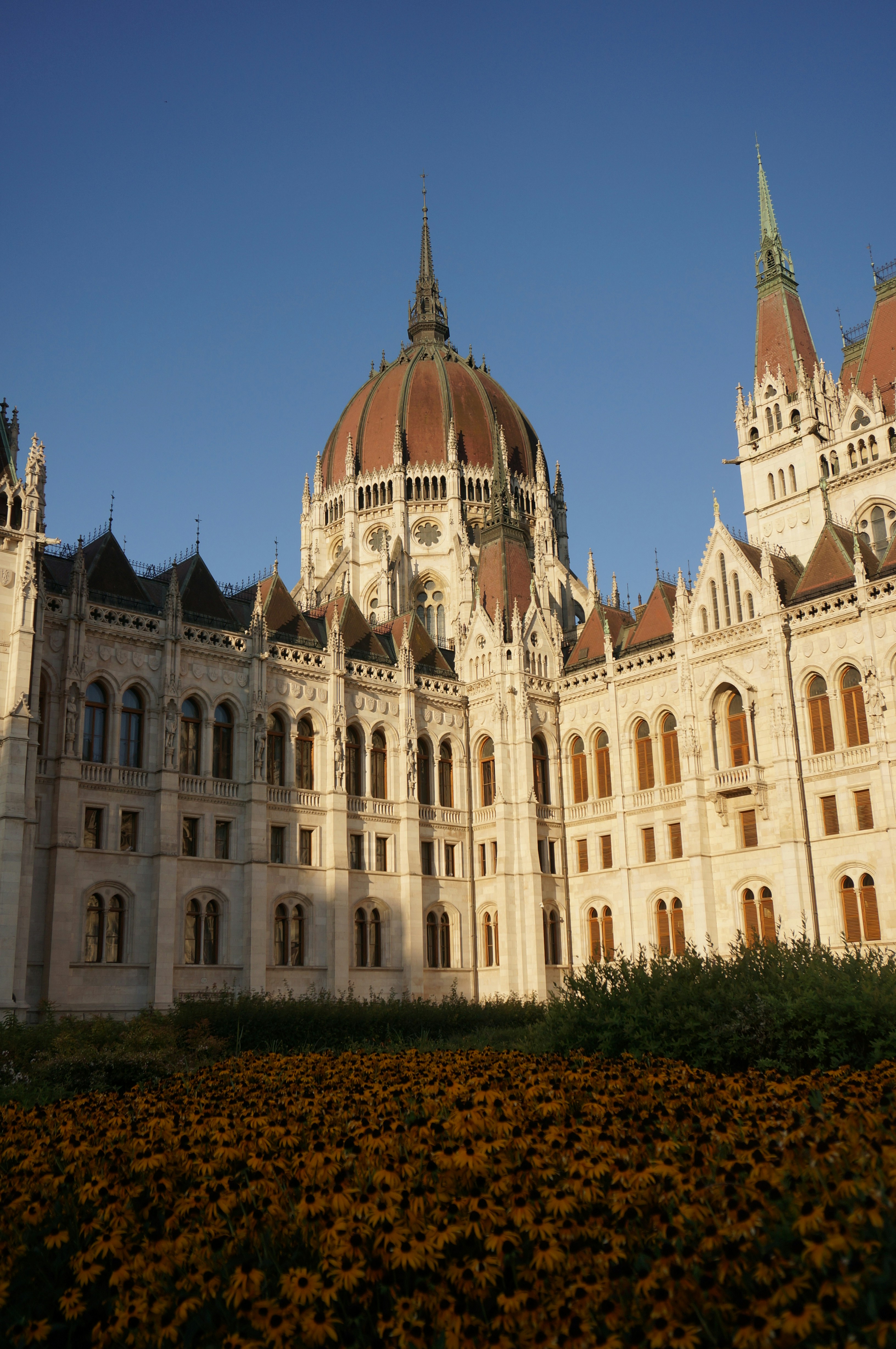 Budapest’s Dome and Towers: A Sunlit Hungarian Parliament Facade