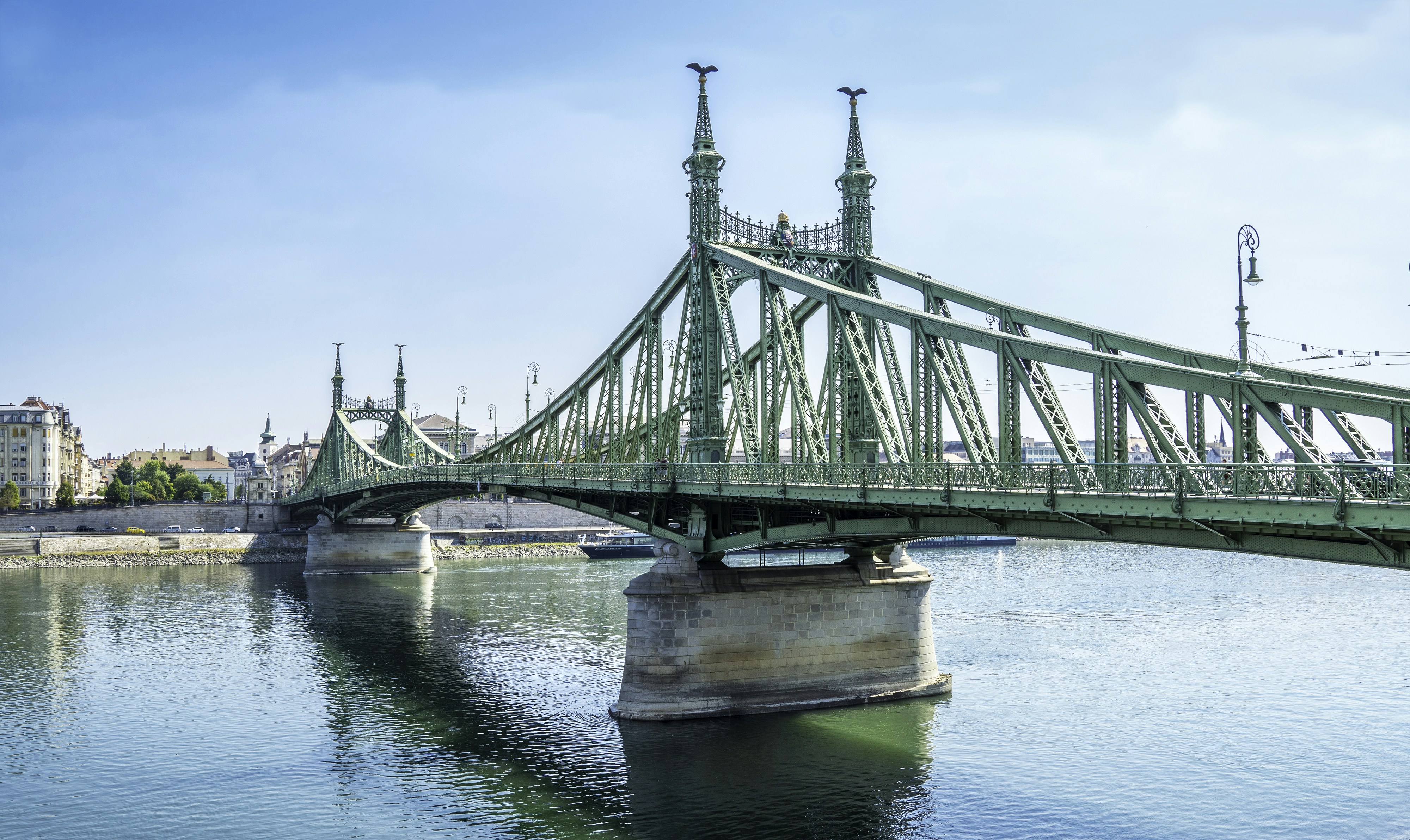 Heritage in Steel: A River Crossing Under a Clear Sky